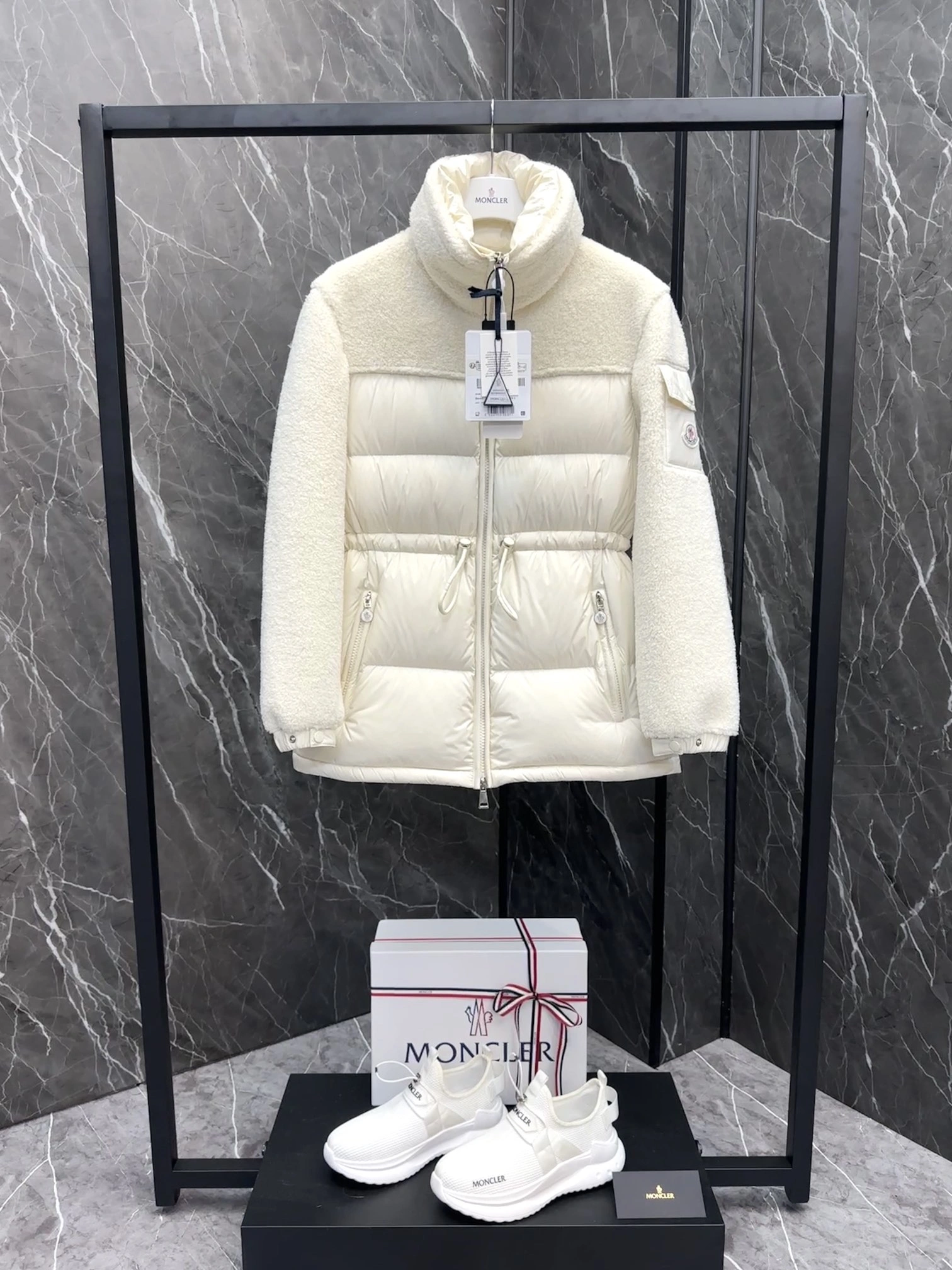 Inexpensive Moncler Down Jackets