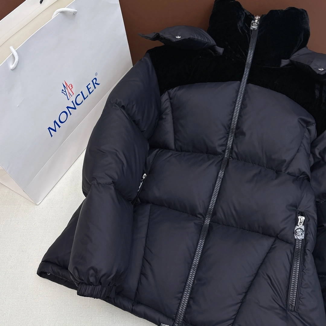 Low-cost Moncler Down Jackets