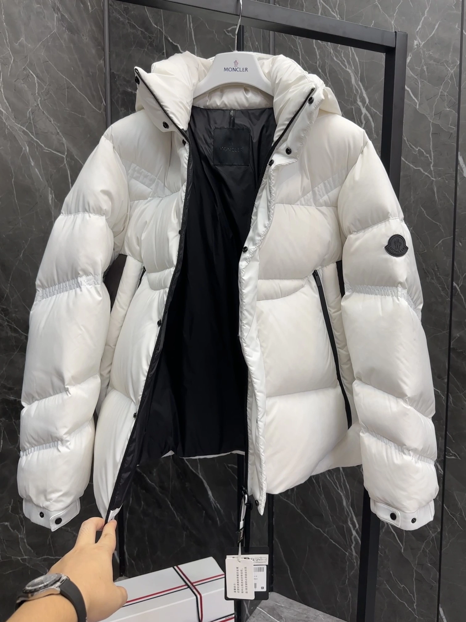 Exact replica Moncler Down Jackets