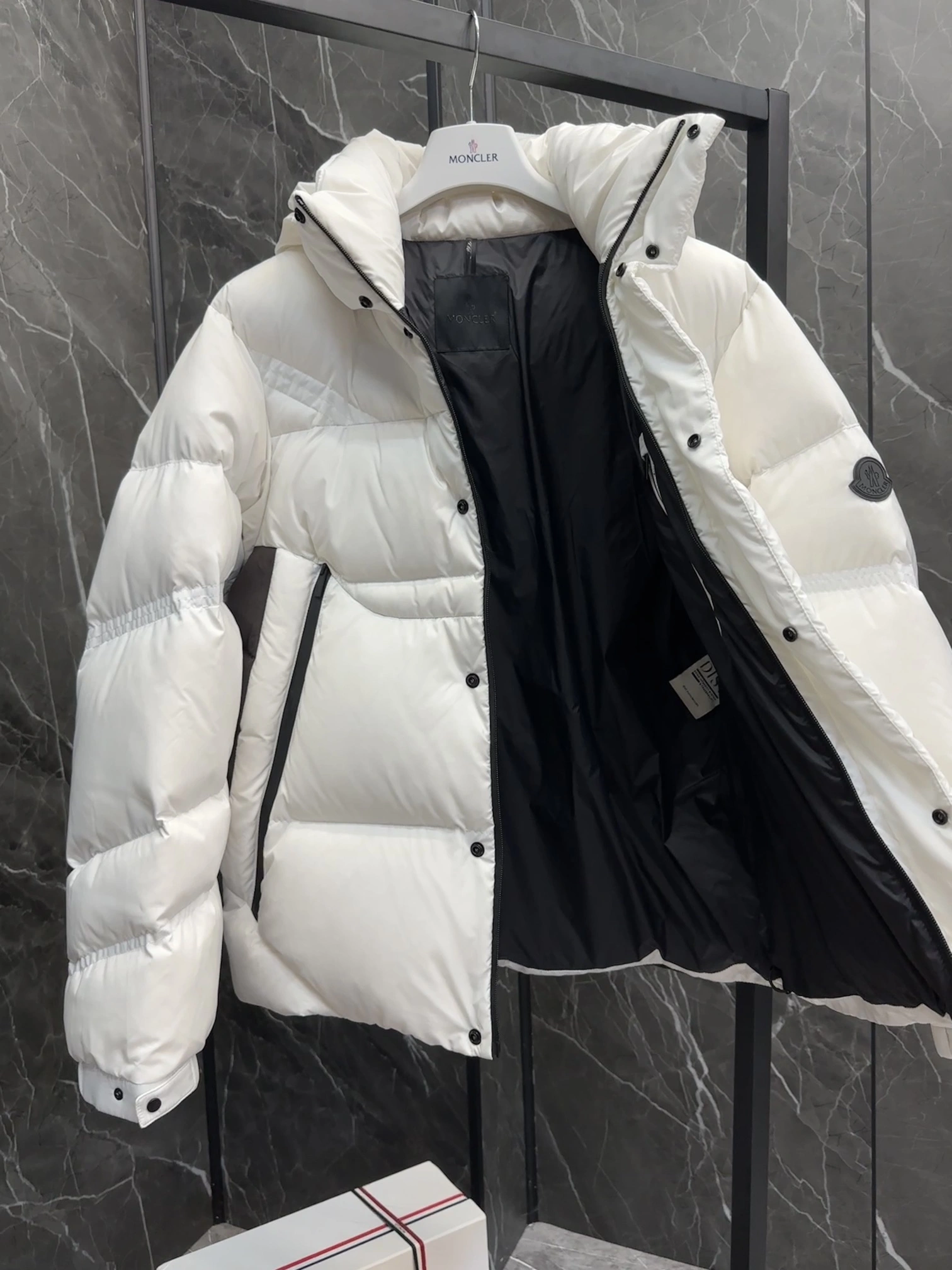 Exact replica Moncler Down Jackets