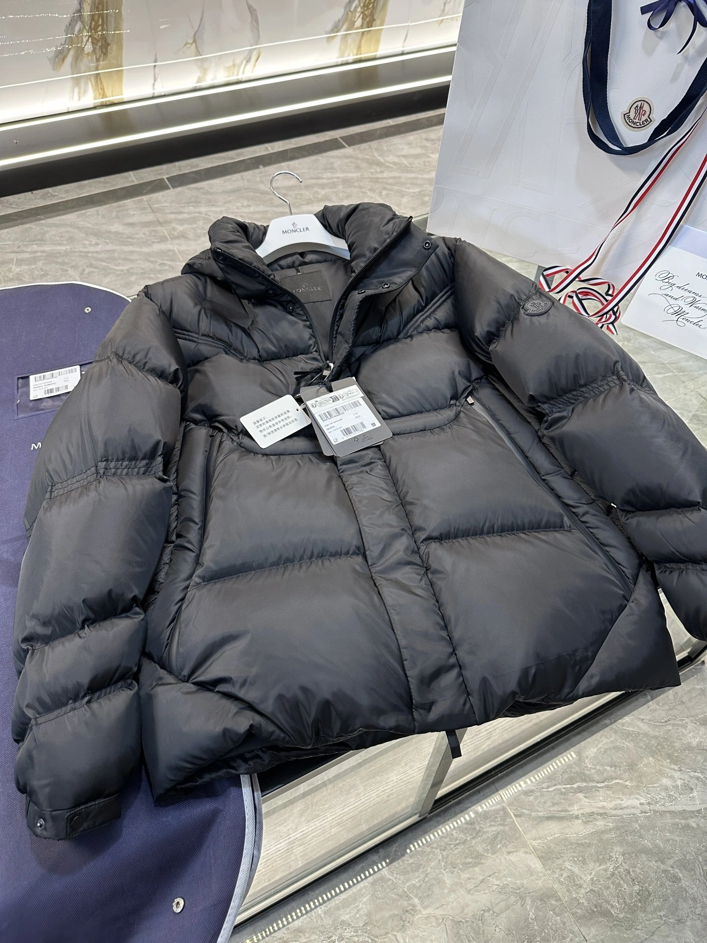 1:1 copy Moncler Down Jackets