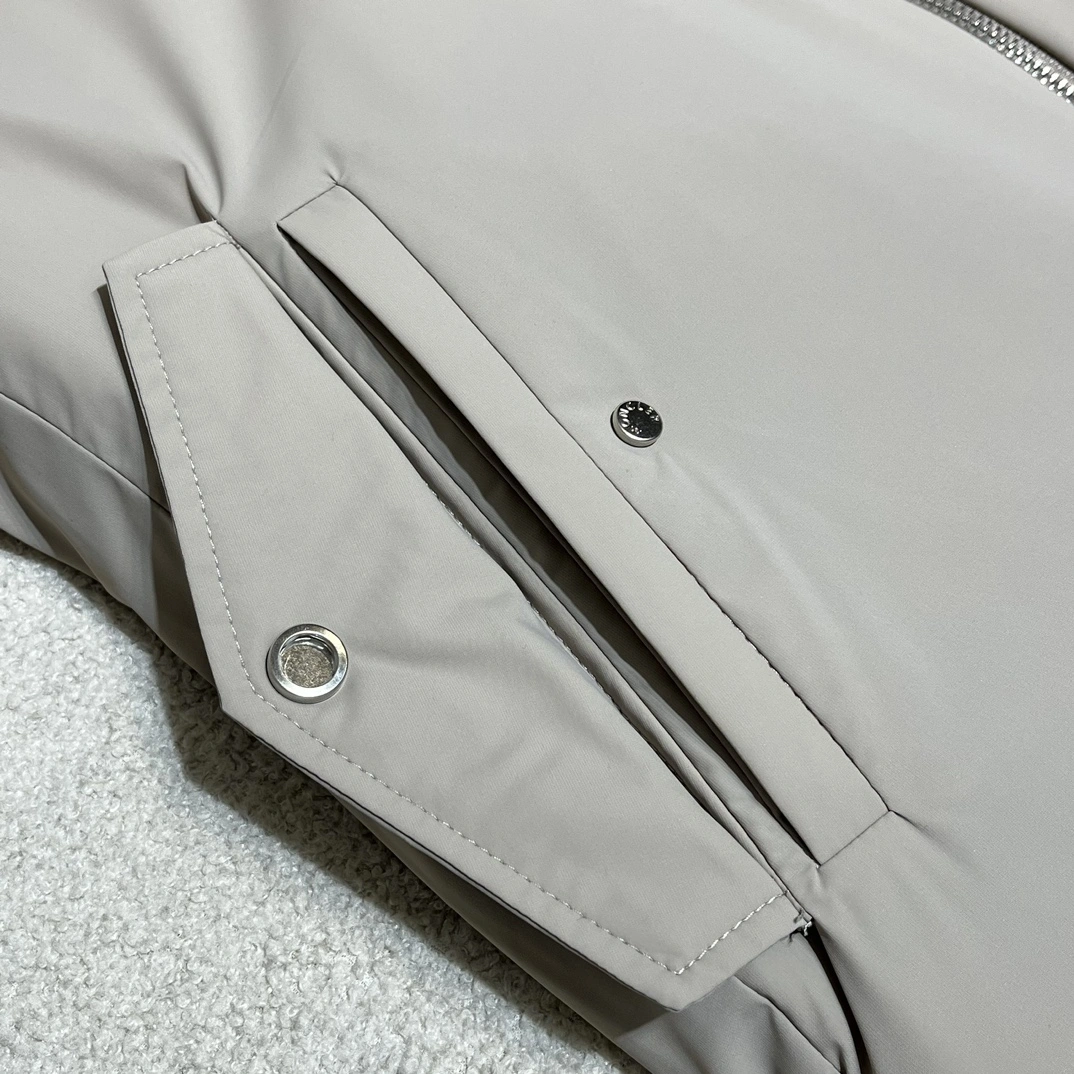 Exact replica Moncler Down Jackets