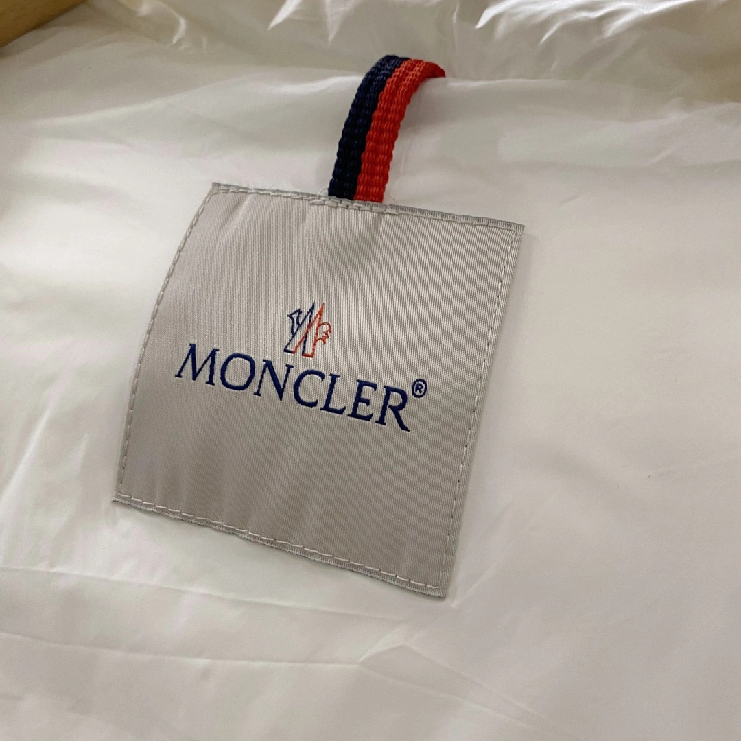 Top mirror Moncler Down Jackets