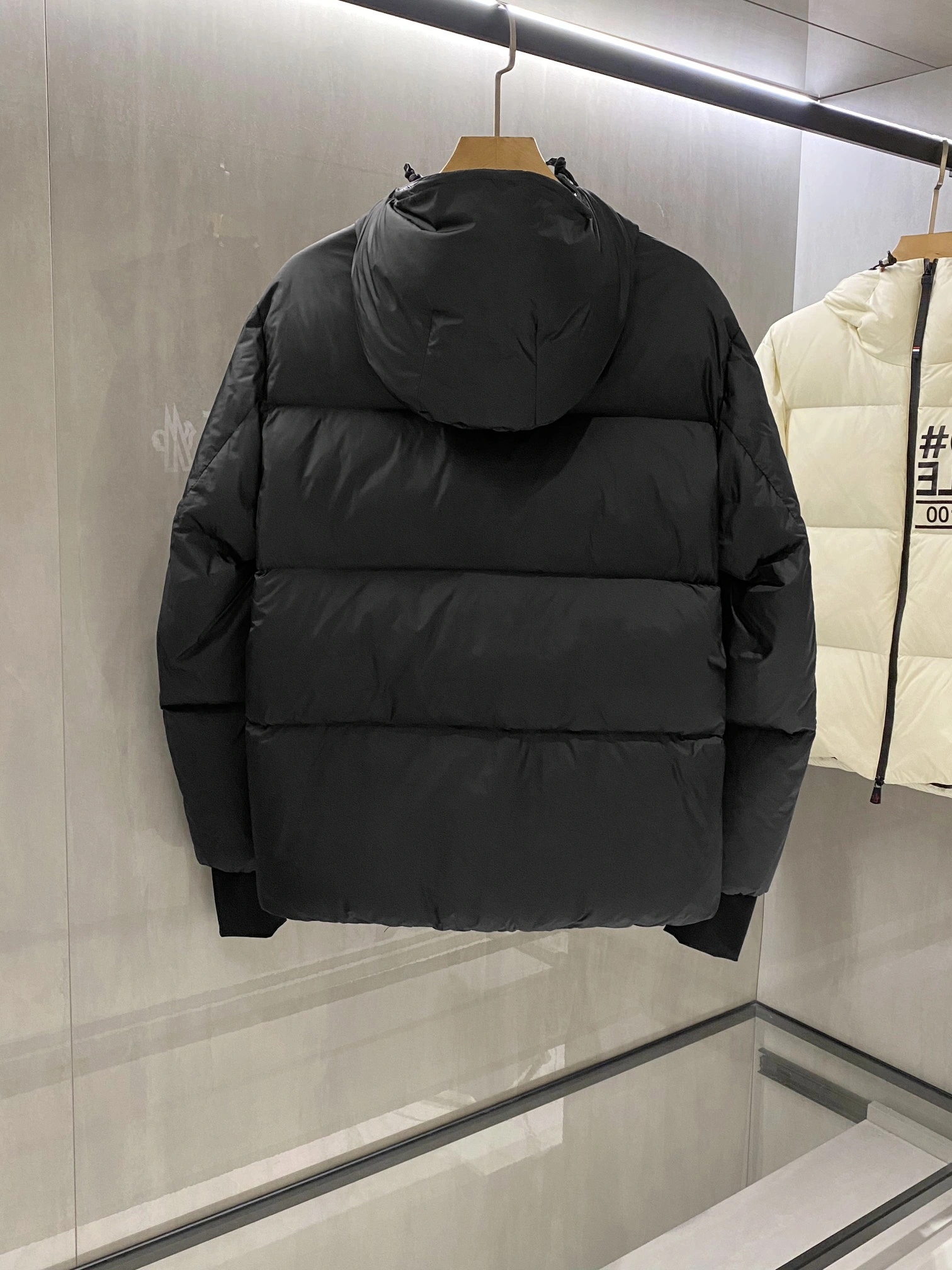 Bargain Moncler Down Jackets