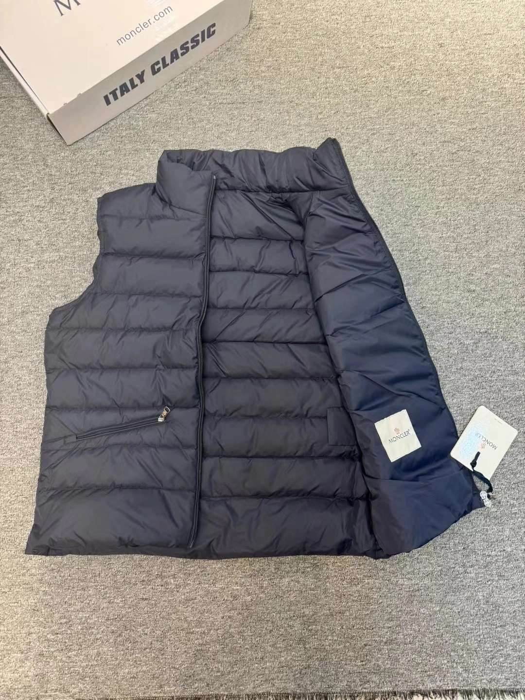 Cut-rate Moncler Down Jackets