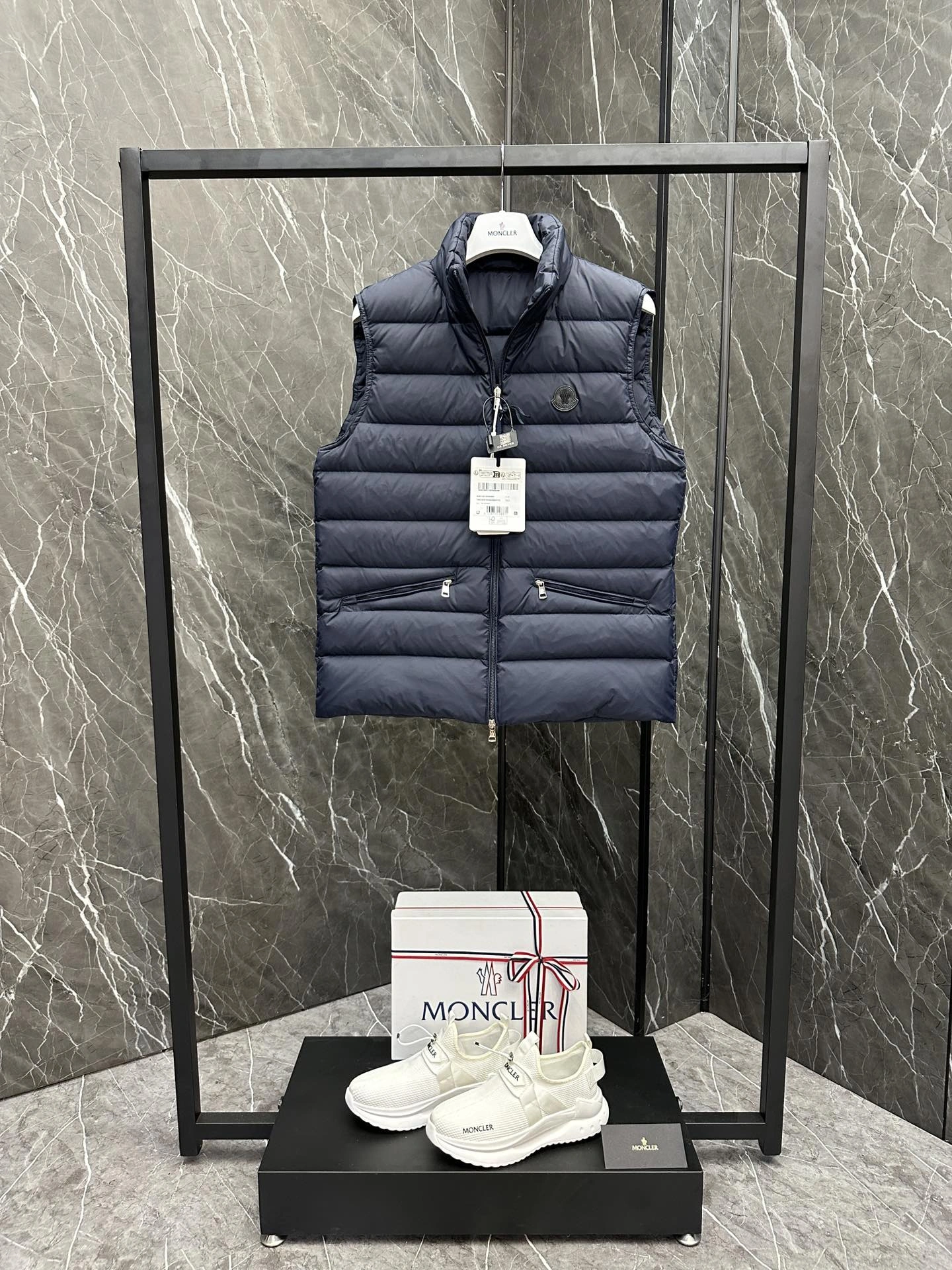 Bargain Moncler Down Jackets