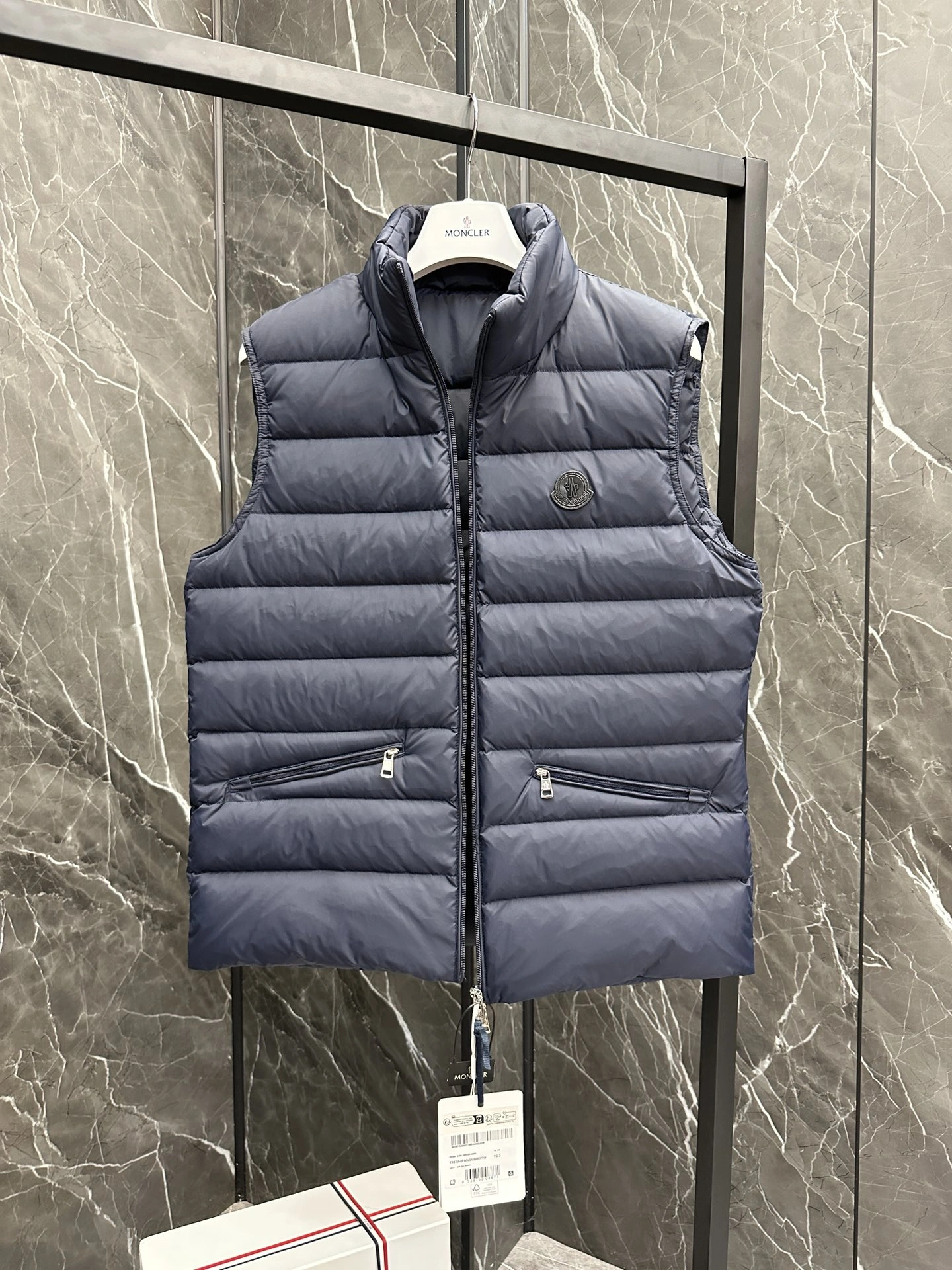 Bargain Moncler Down Jackets