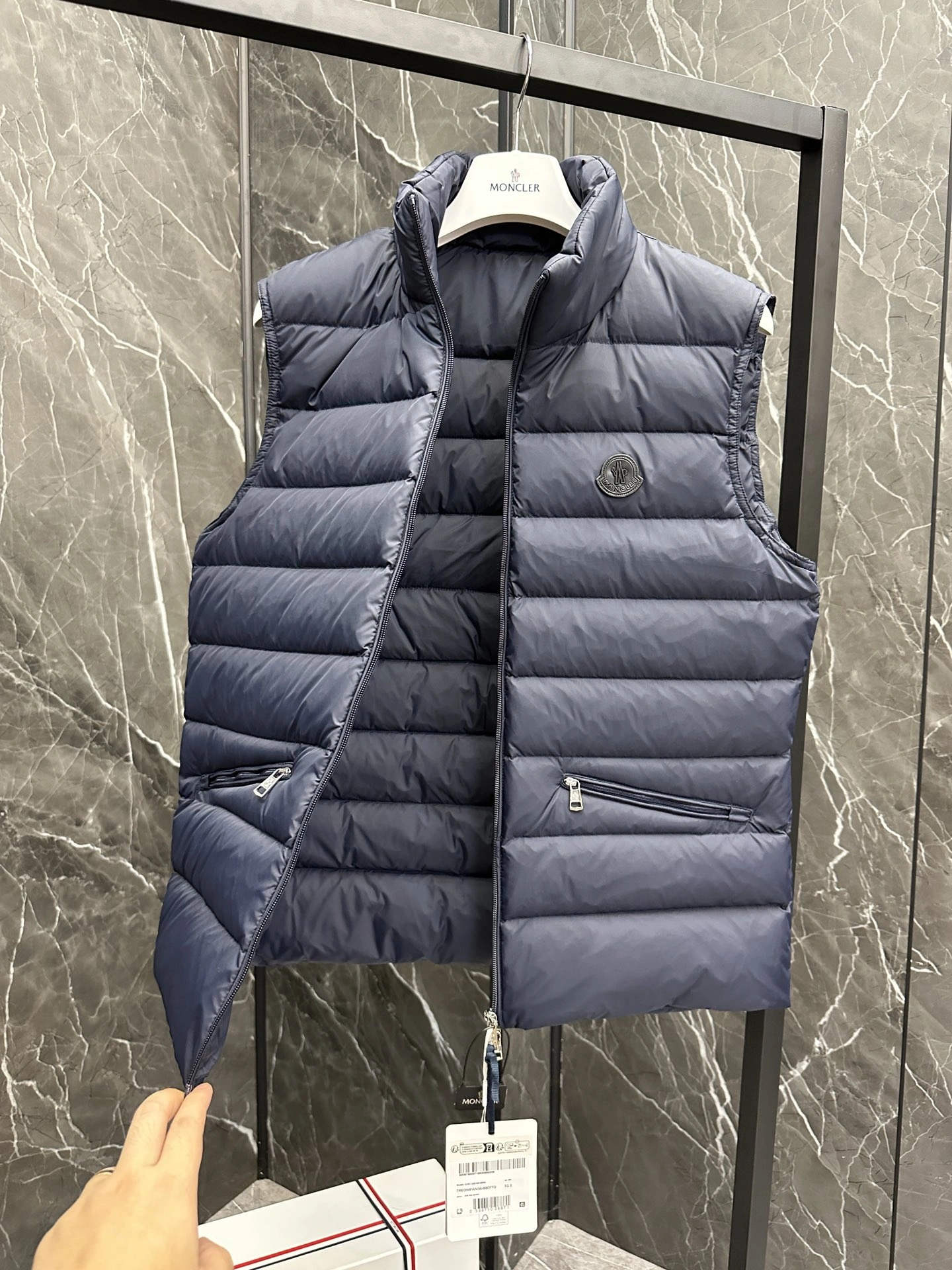 Bargain Moncler Down Jackets
