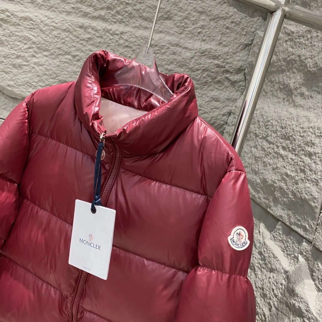Low-cost Moncler Down Jackets