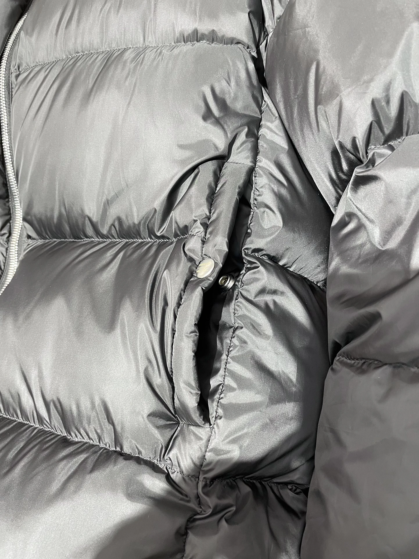 High fidelity Moncler Down Jackets