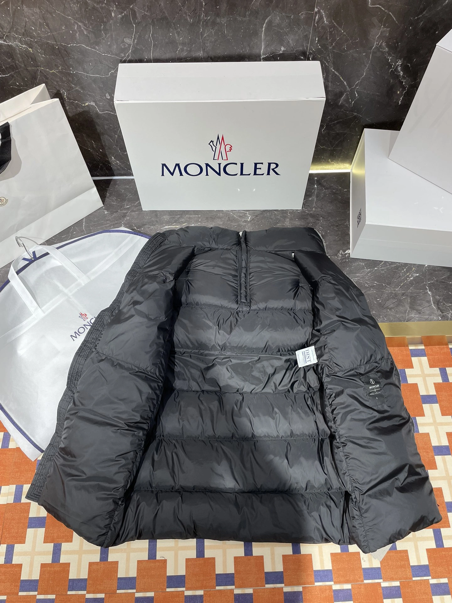 High fidelity Moncler Down Jackets