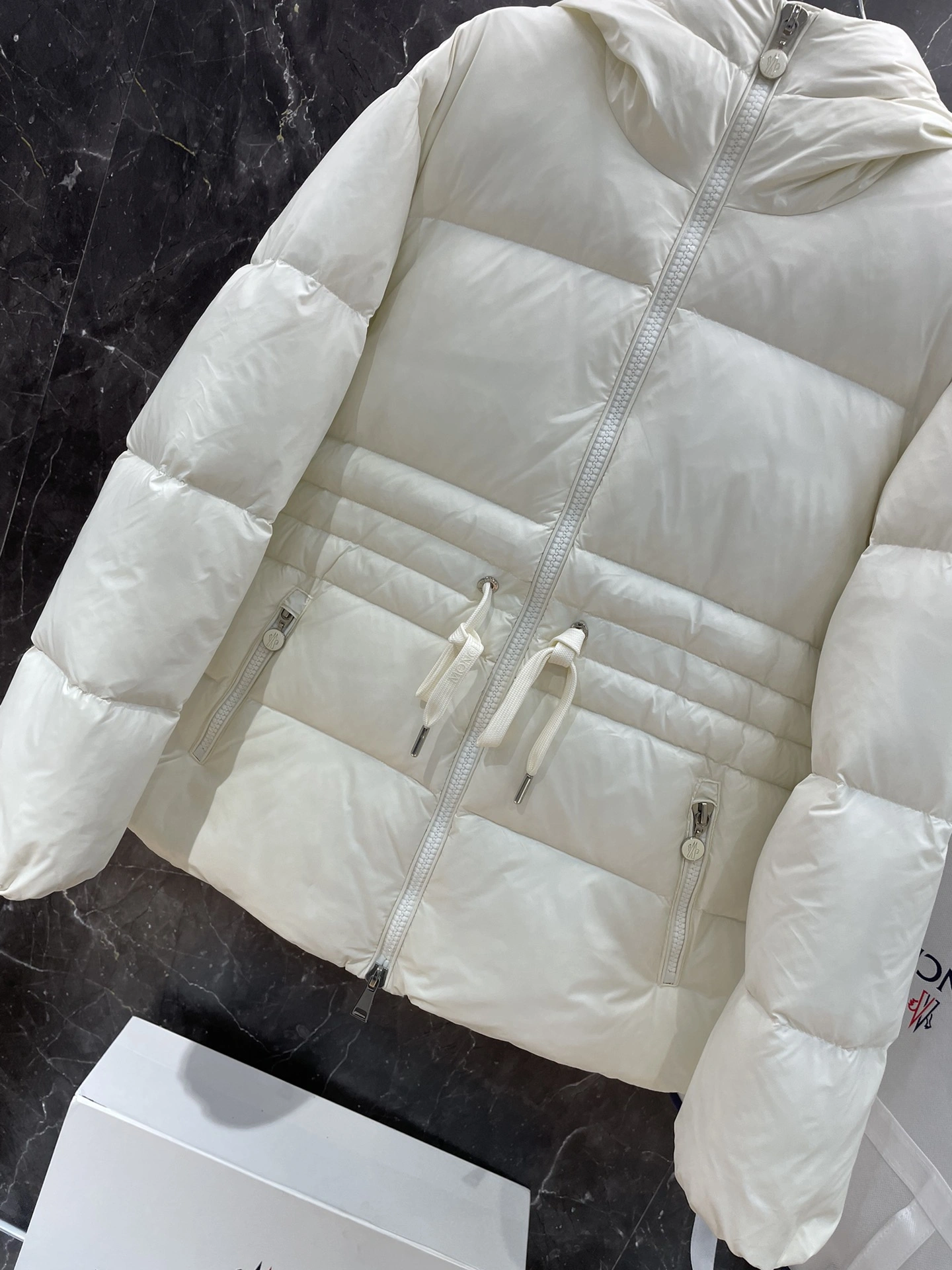 1:1 copy Moncler Down Jackets