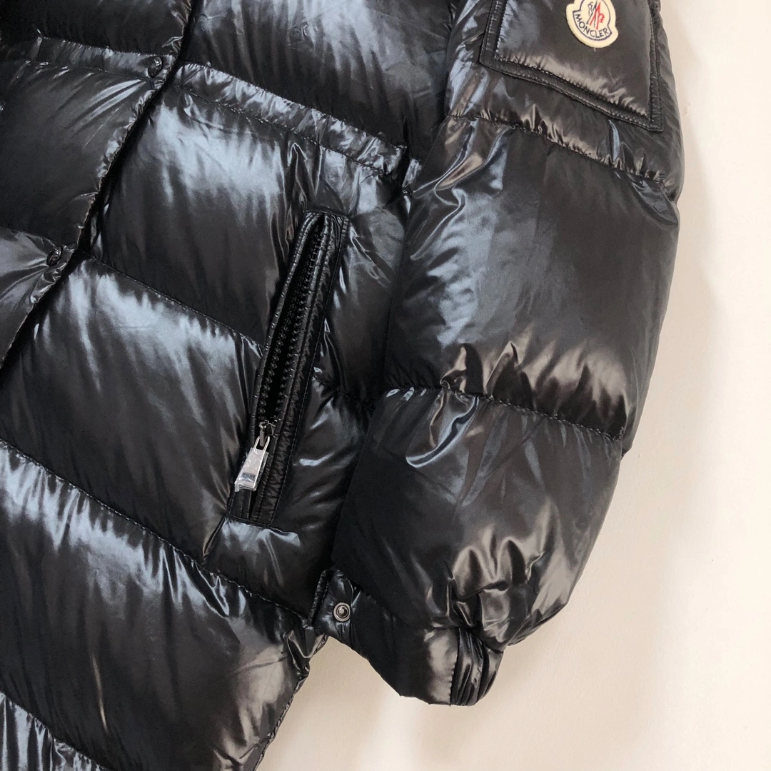 Exact replica Moncler Down Jackets