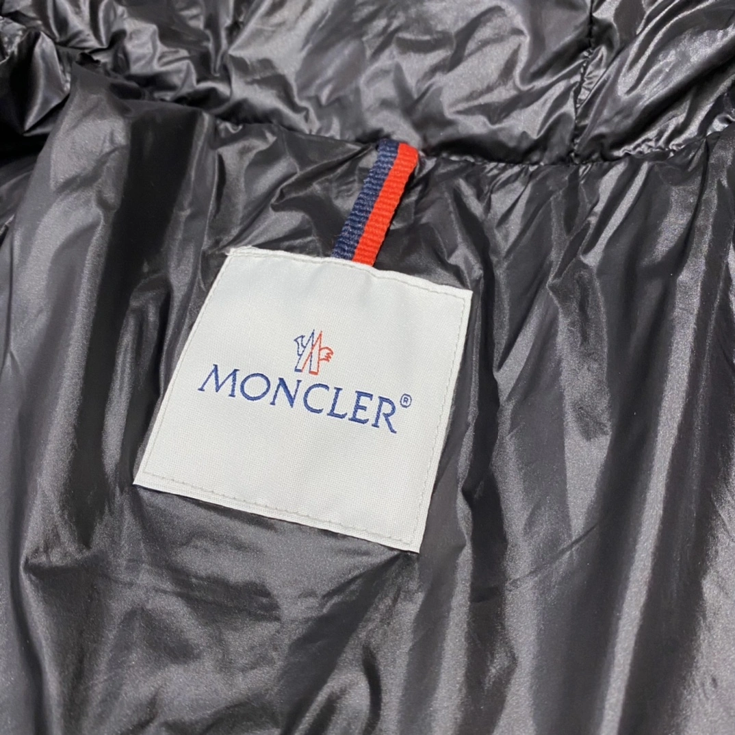 Inexpensive Moncler Down Jackets