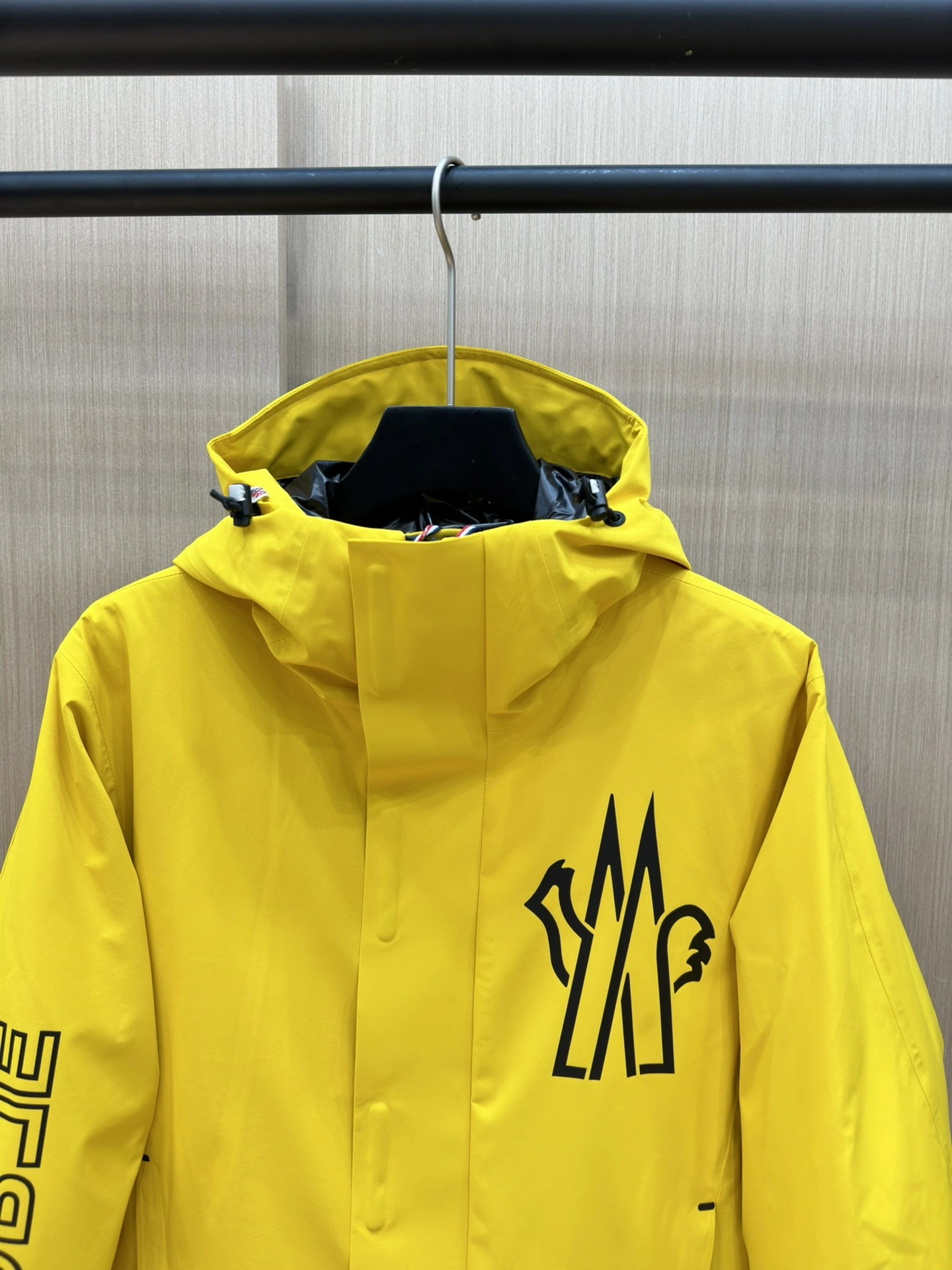 High fidelity Moncler Down Jackets