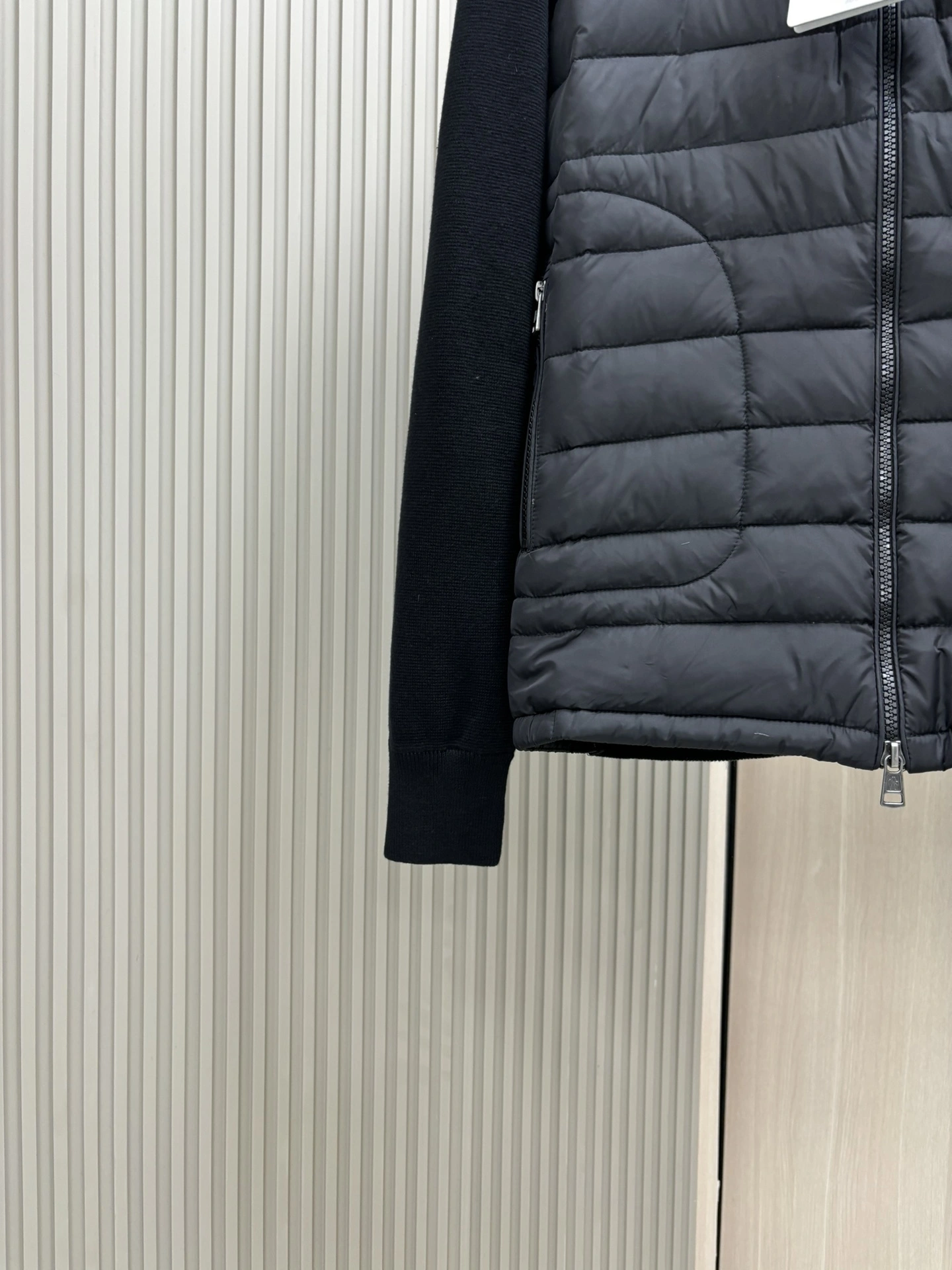 Accurate model Moncler Down Jackets