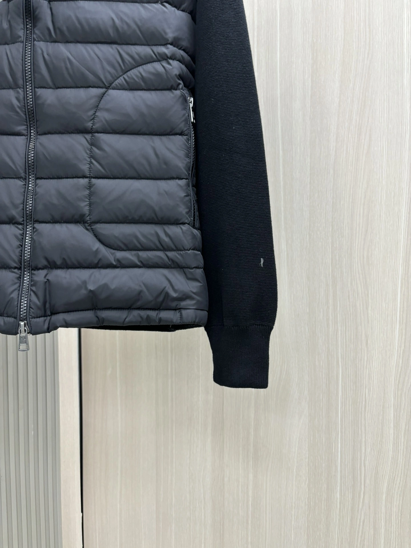 Accurate model Moncler Down Jackets