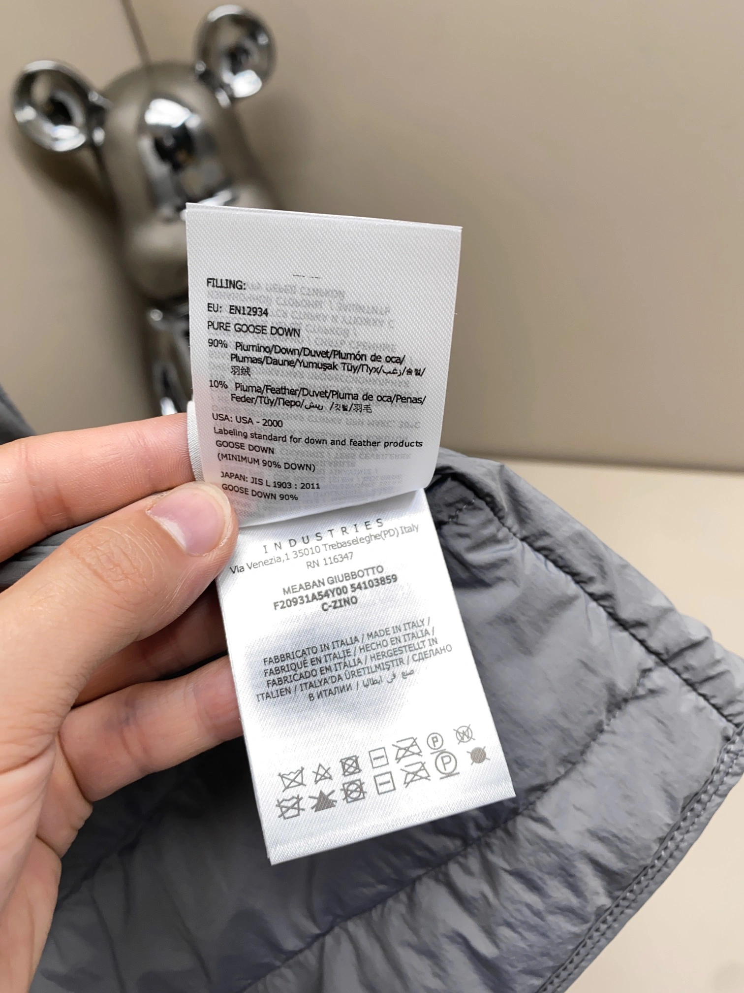 Exact replica Moncler Down Jackets