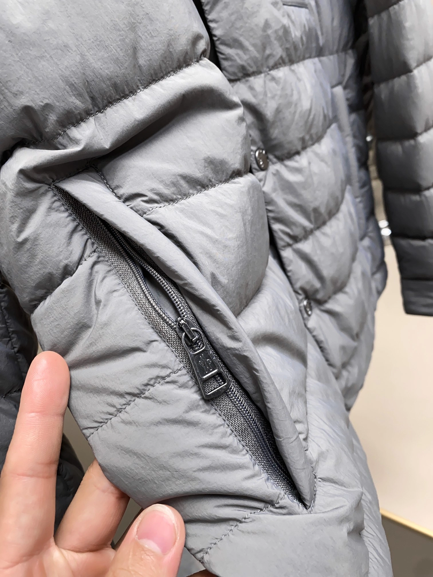 Accurate model Moncler Down Jackets
