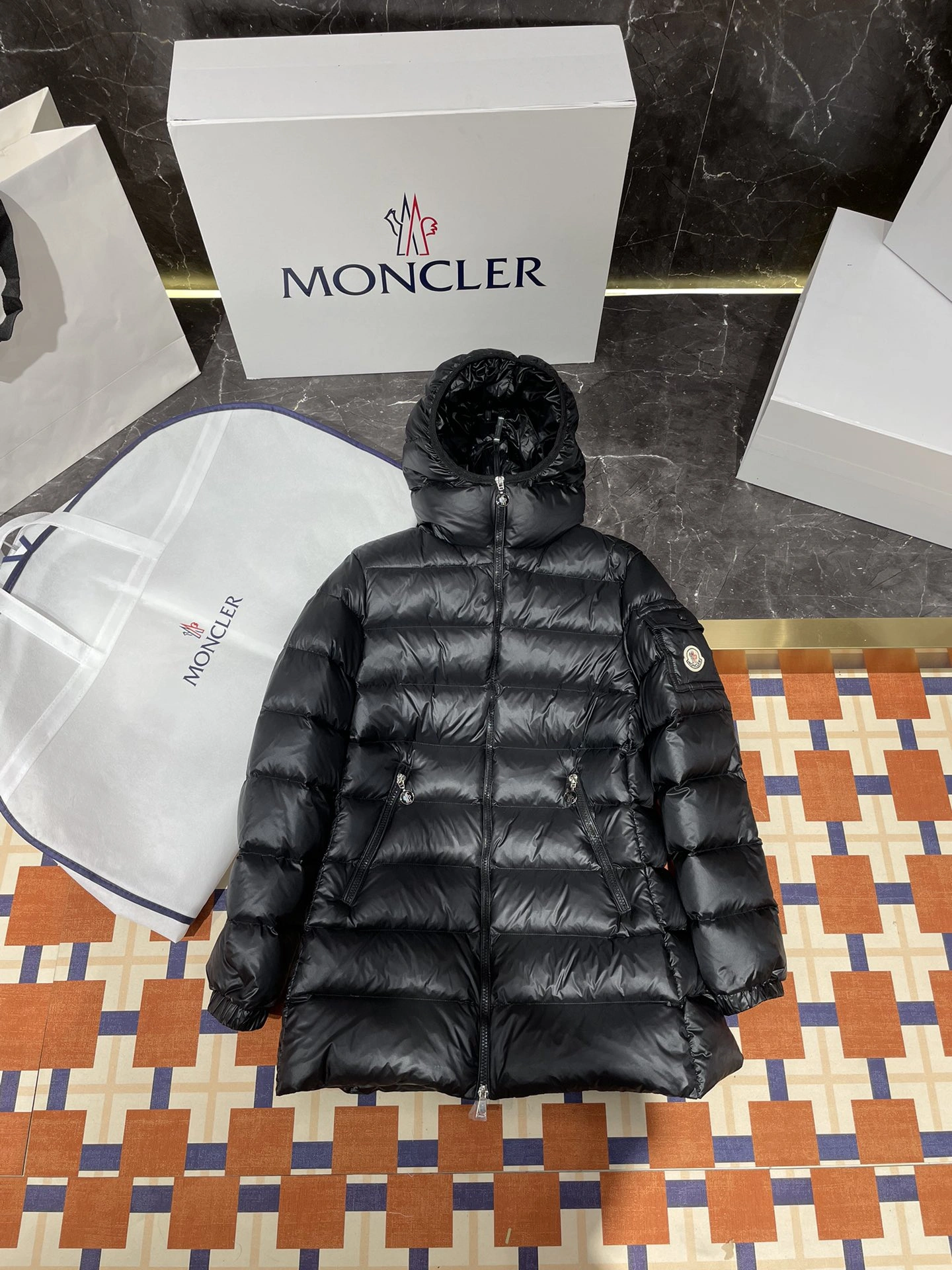 1:1 copy Moncler Down Jackets