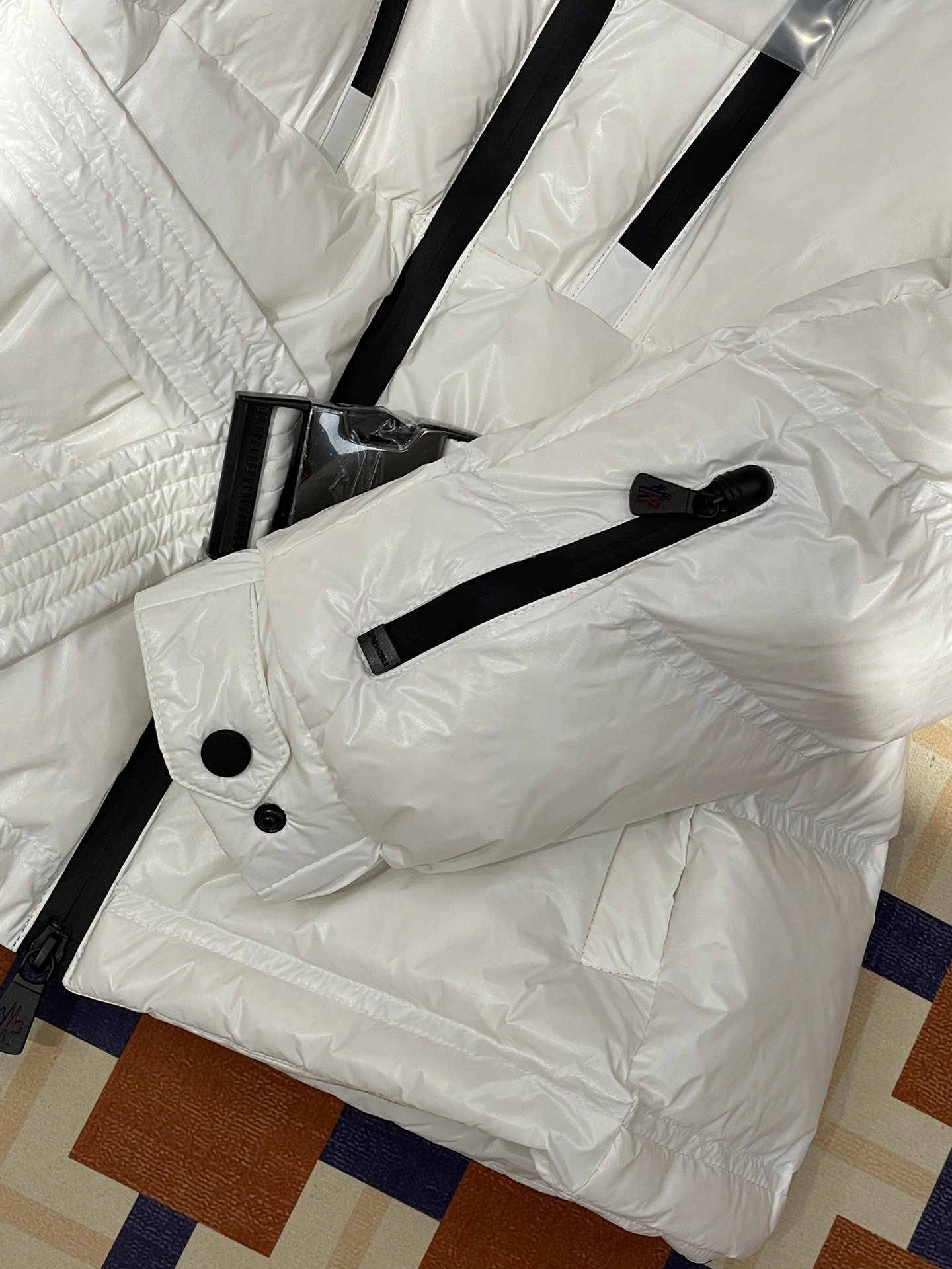 Official Moncler Down Jackets