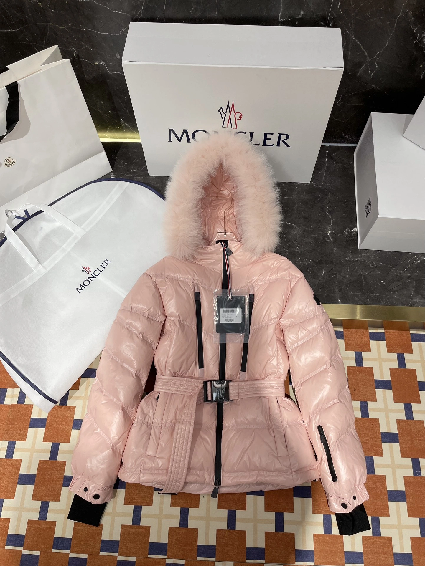 Bargain Moncler Down Jackets