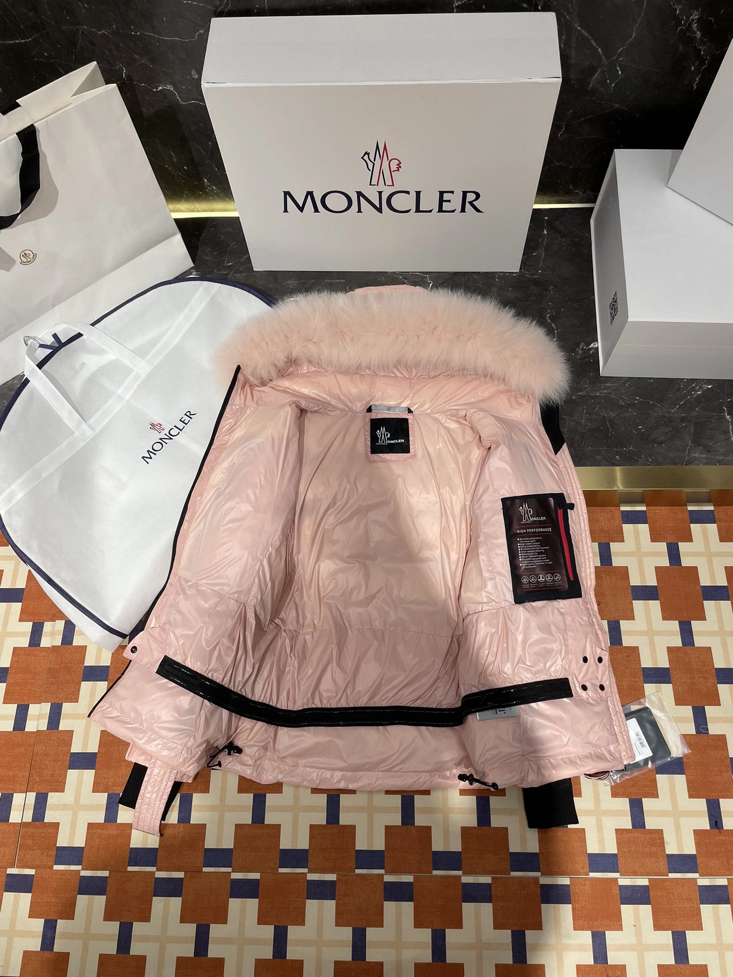 Bargain Moncler Down Jackets