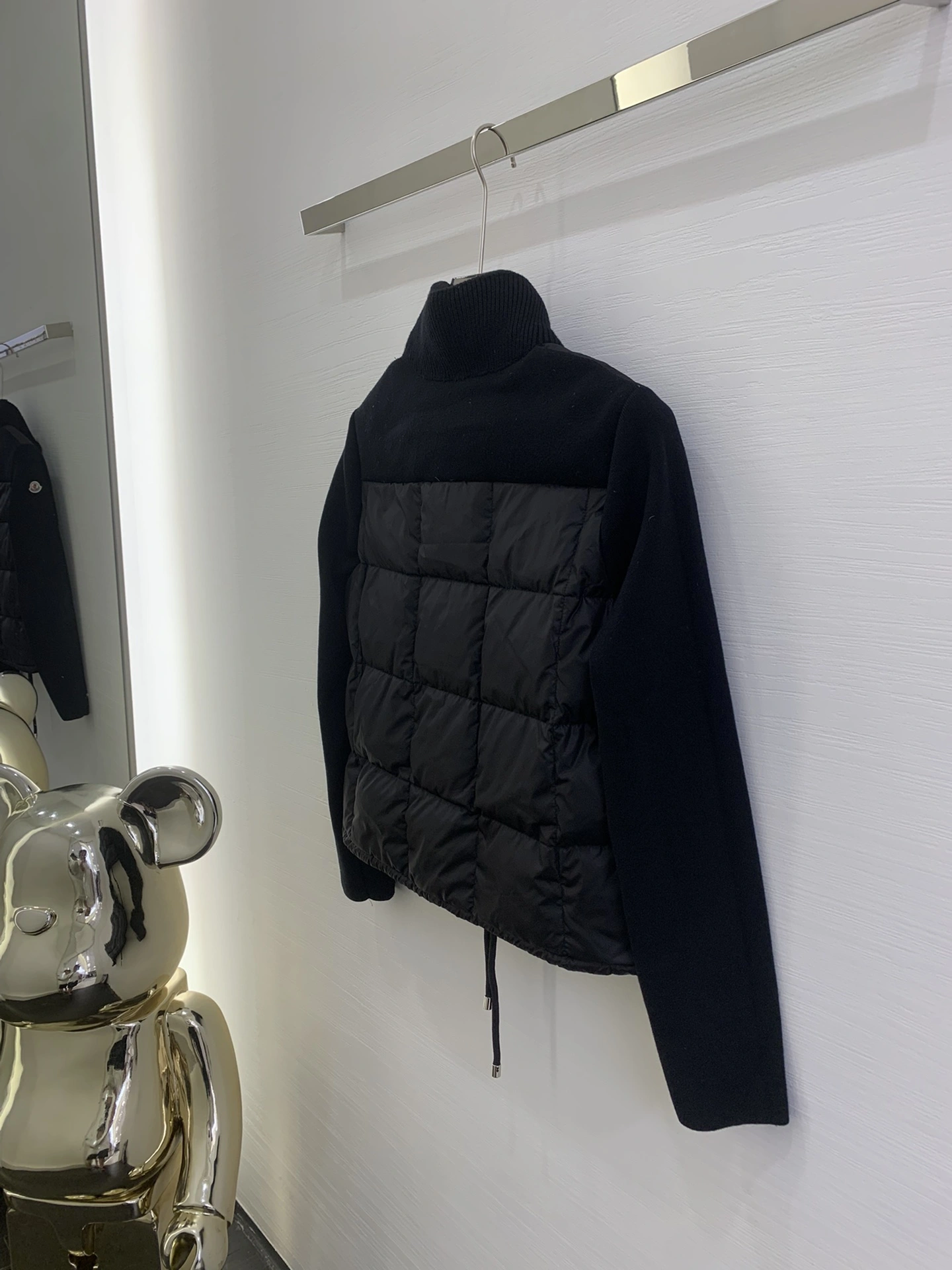 Accurate model Moncler Down Jackets