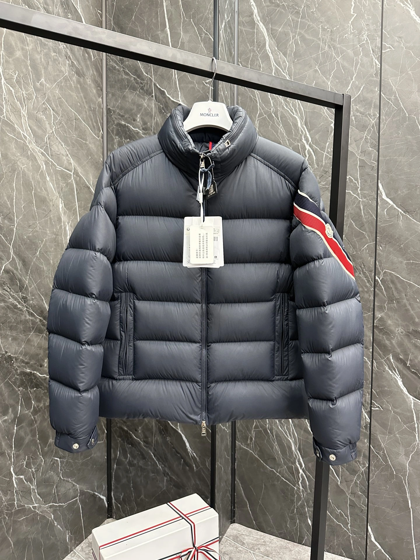 Bargain Moncler Down Jackets