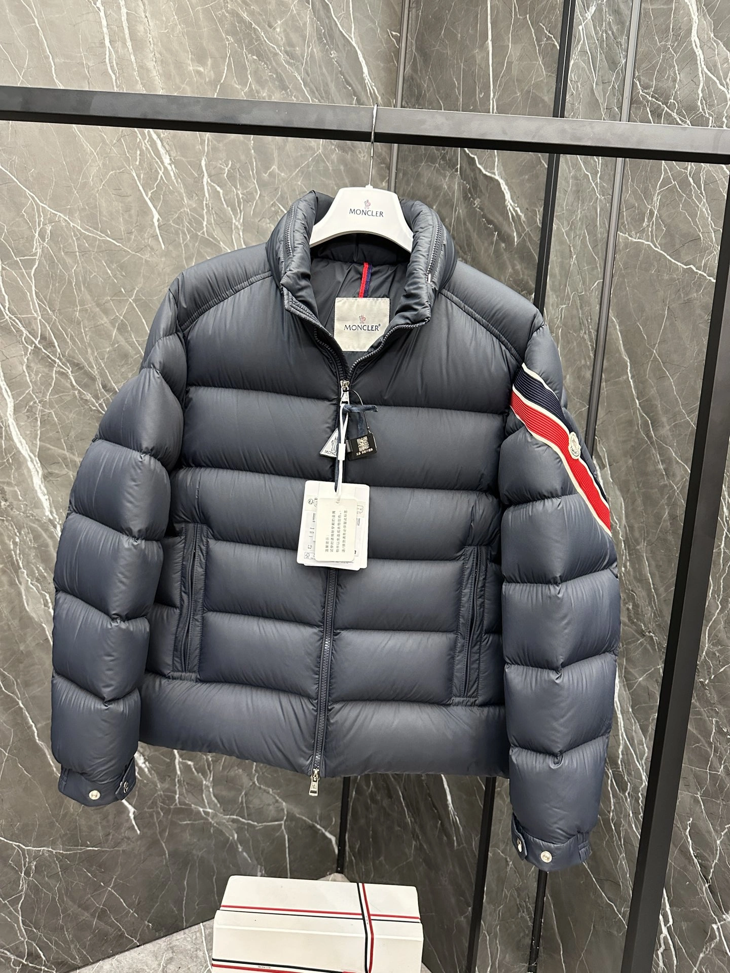 Bargain Moncler Down Jackets