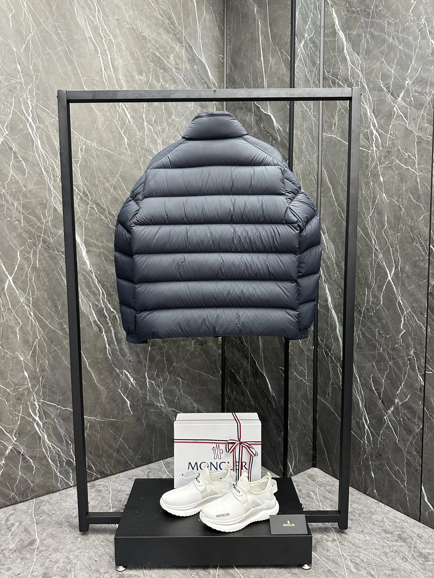 Bargain Moncler Down Jackets