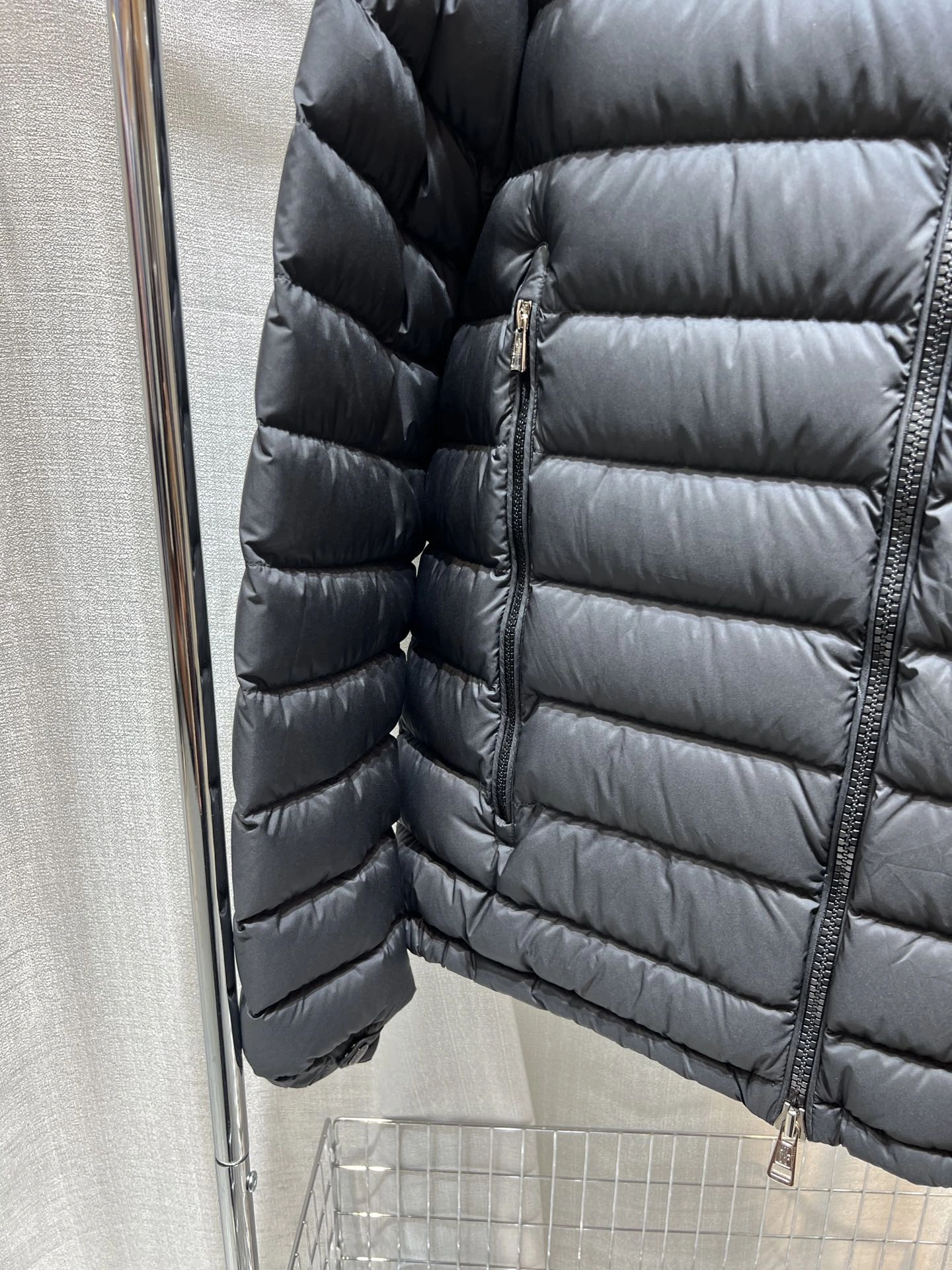 Exact replica Moncler Down Jackets