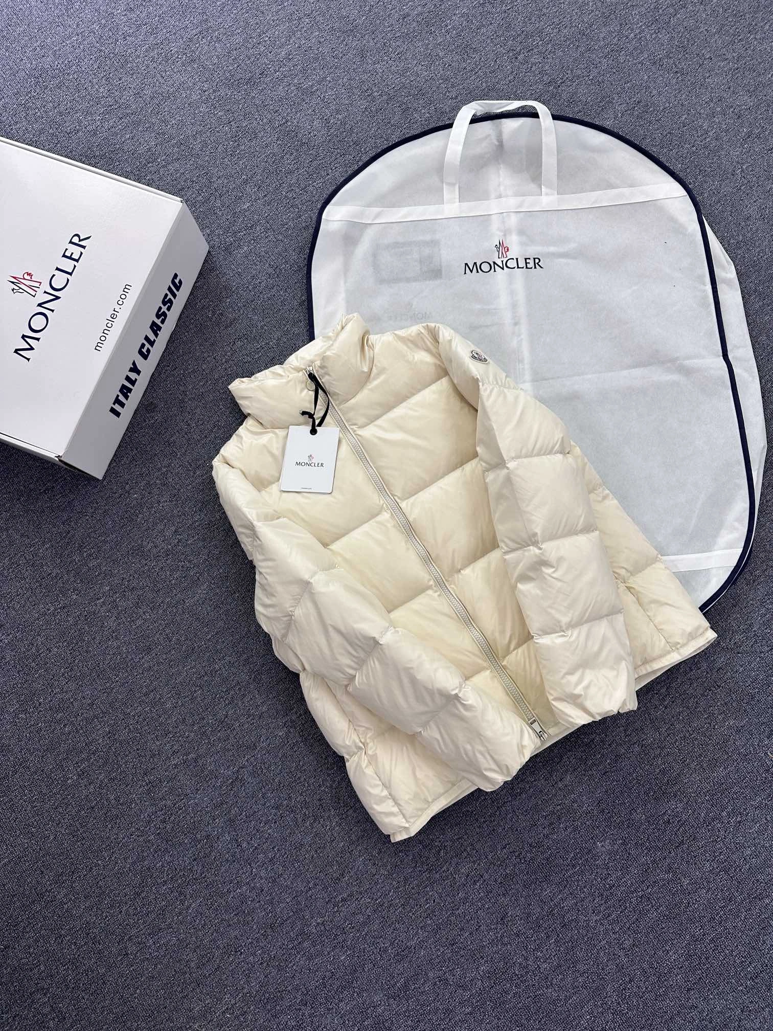 OEM Moncler Down Jackets