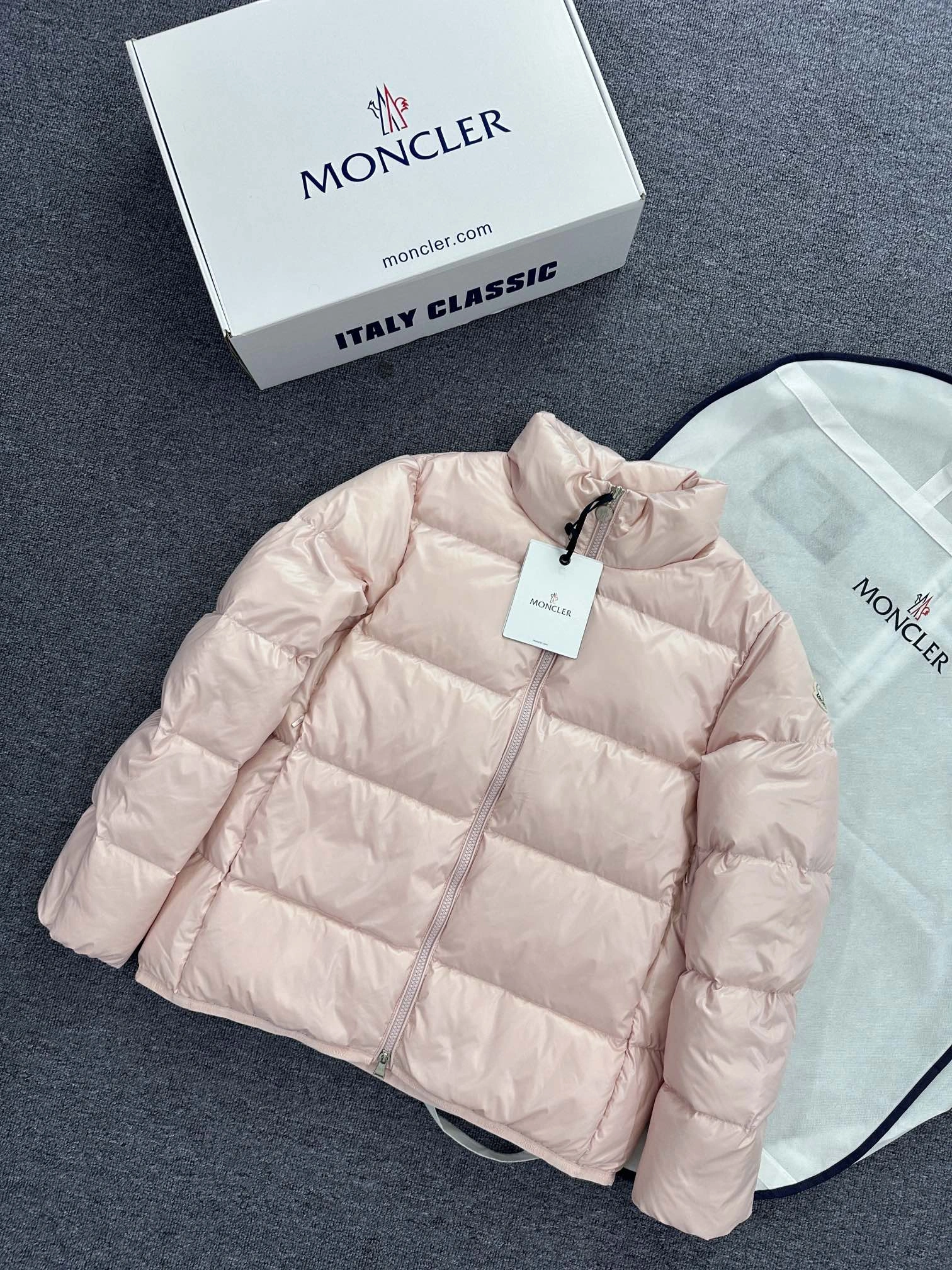 Official Moncler Down Jackets