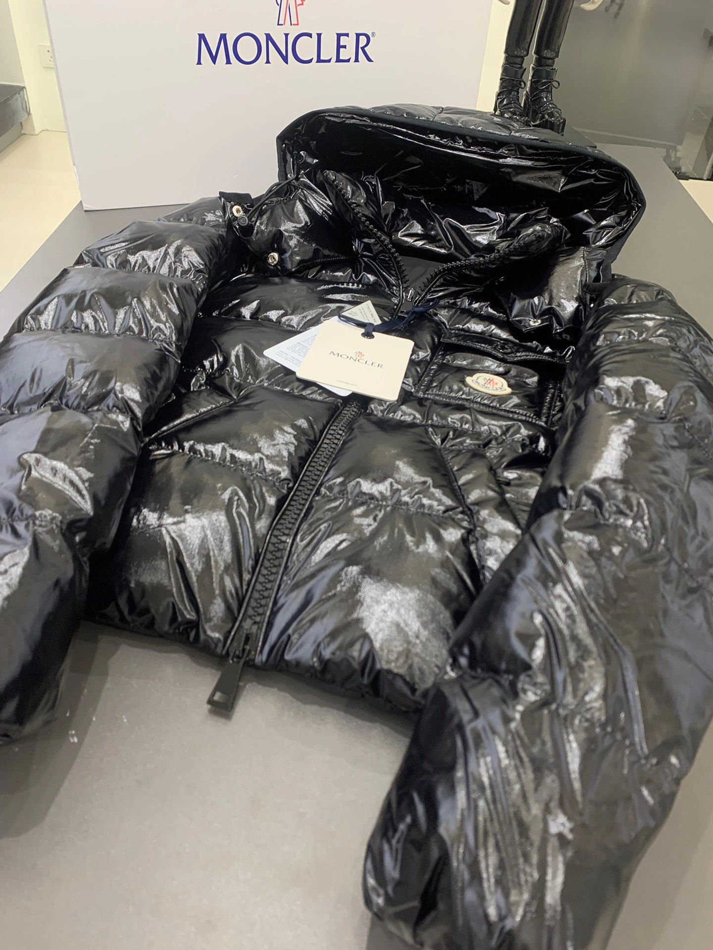 Bargain Moncler Down Jackets