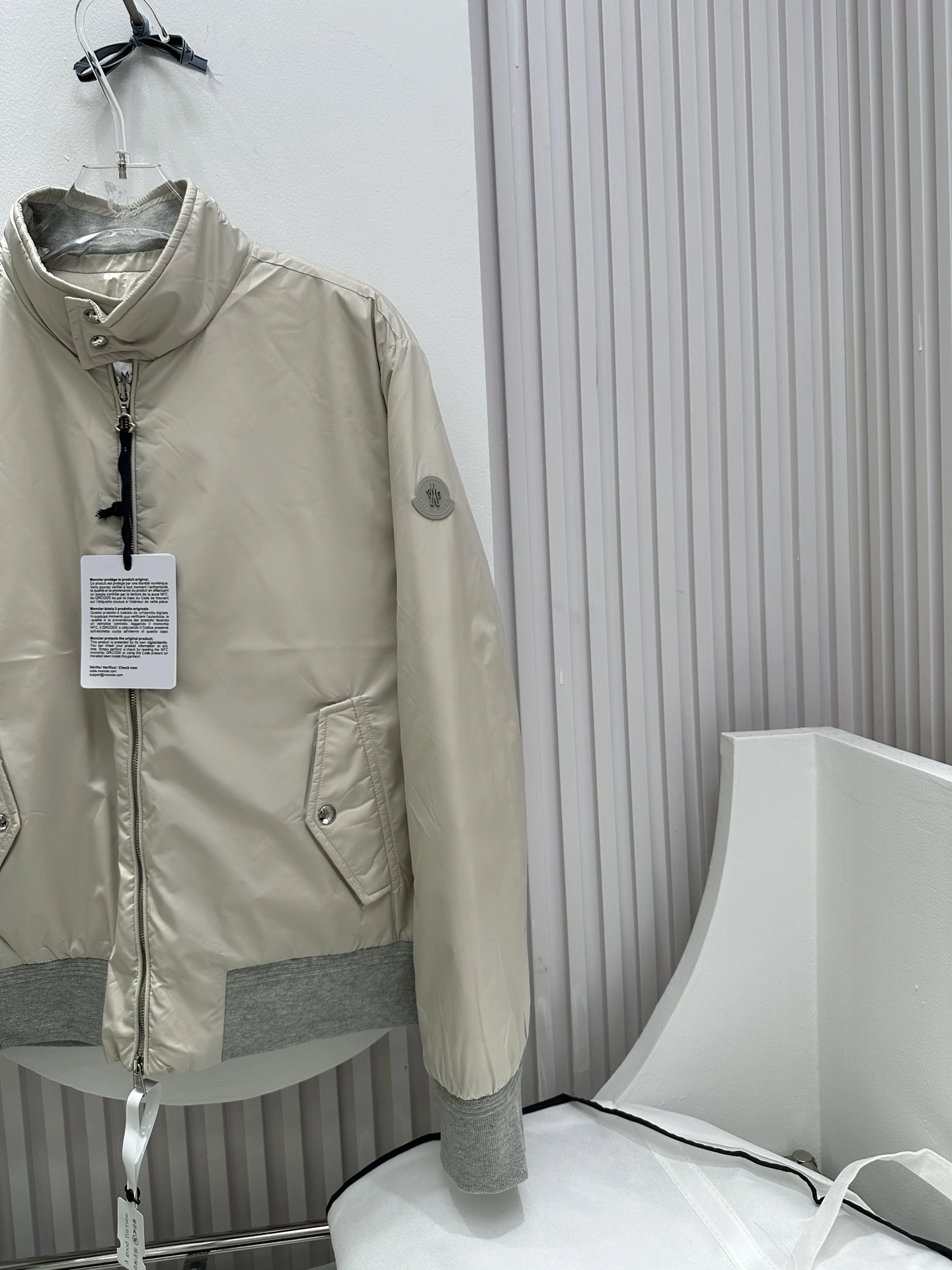 Accurate model Moncler Down Jackets