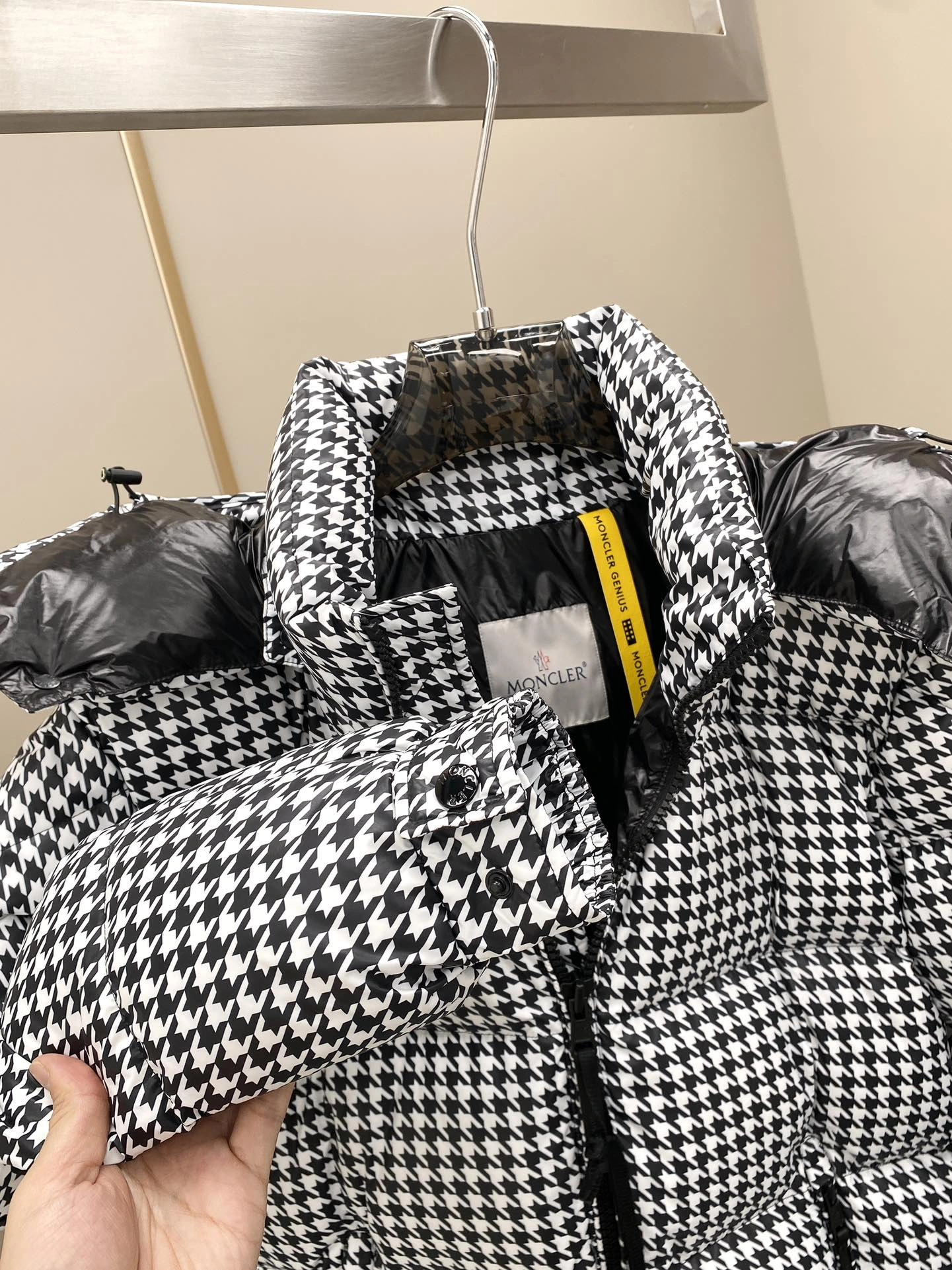 Cut-rate Moncler Down Jackets