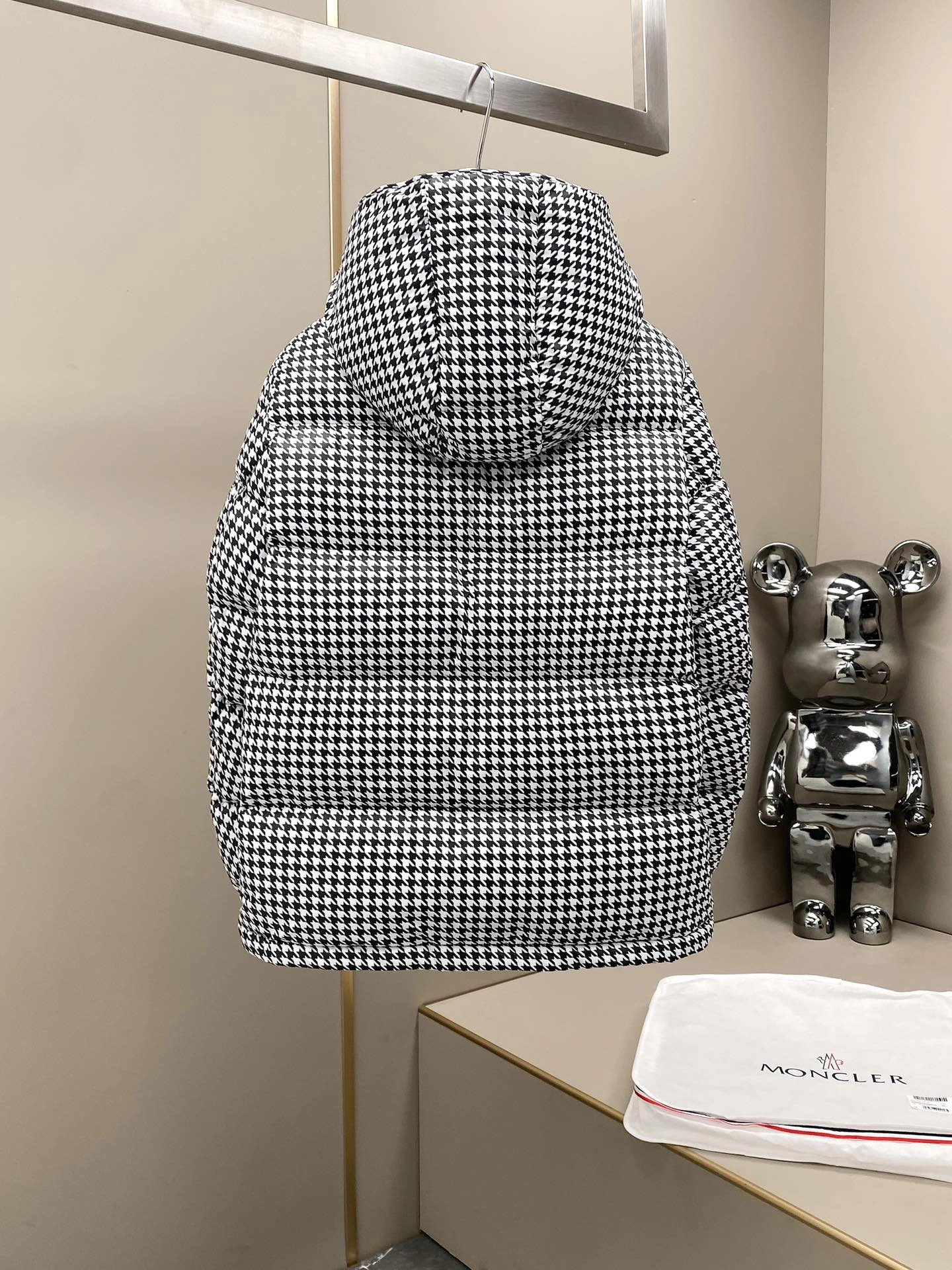 Cut-rate Moncler Down Jackets