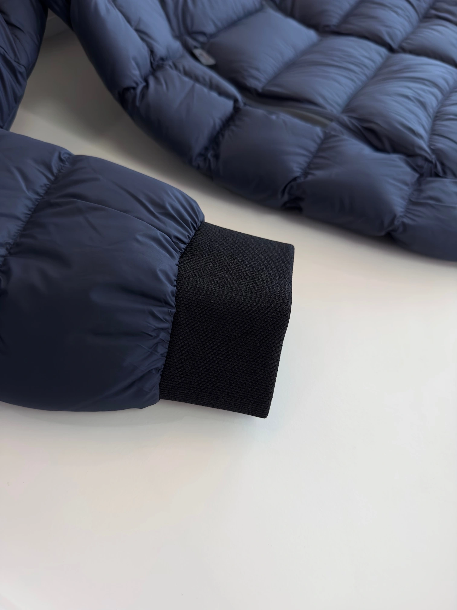 Accurate model Moncler Down Jackets