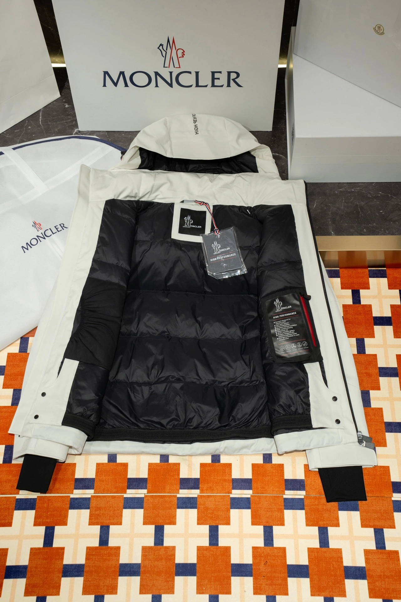 High fidelity Moncler Down Jackets