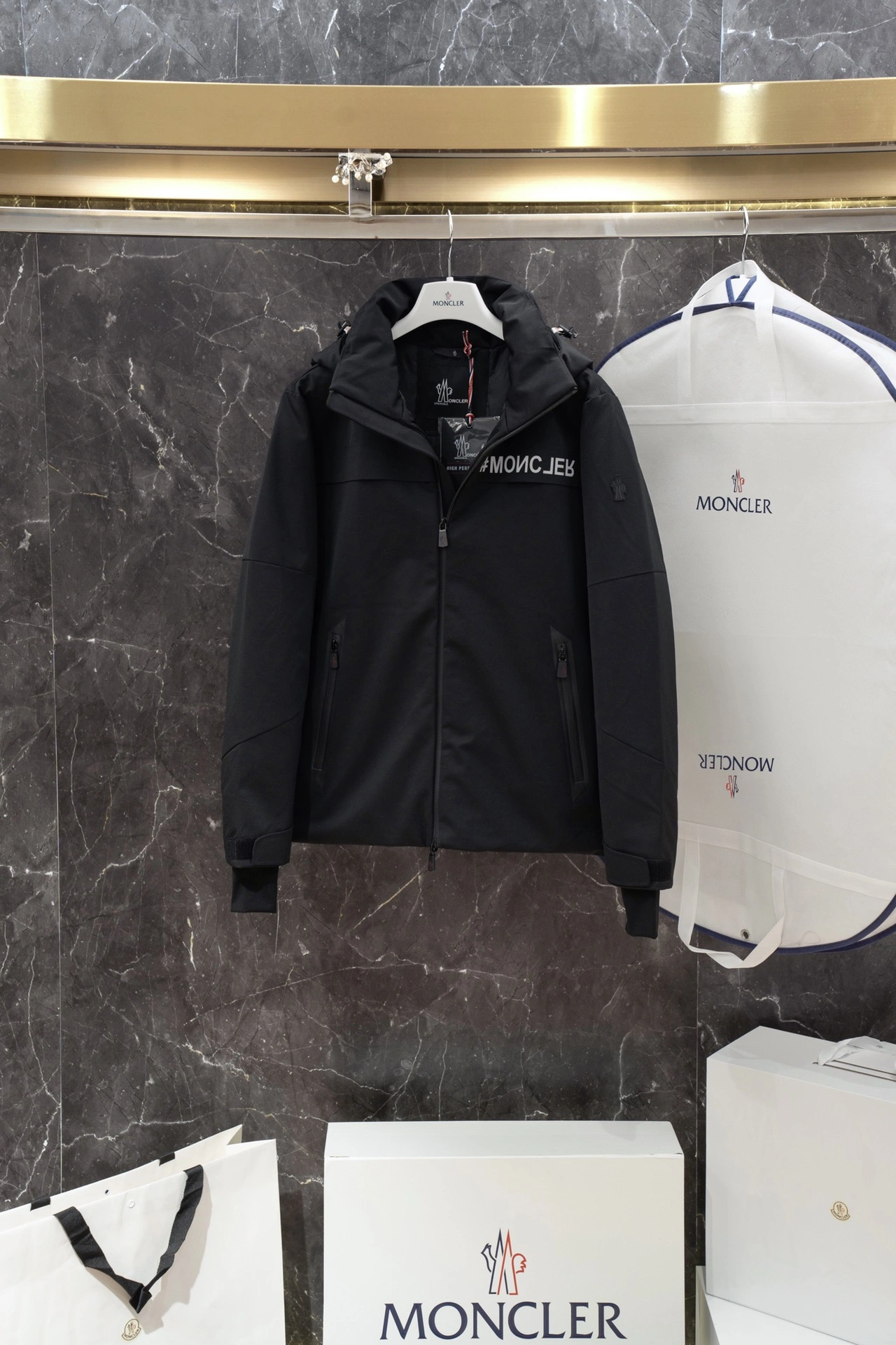 Top mirror Moncler Down Jackets