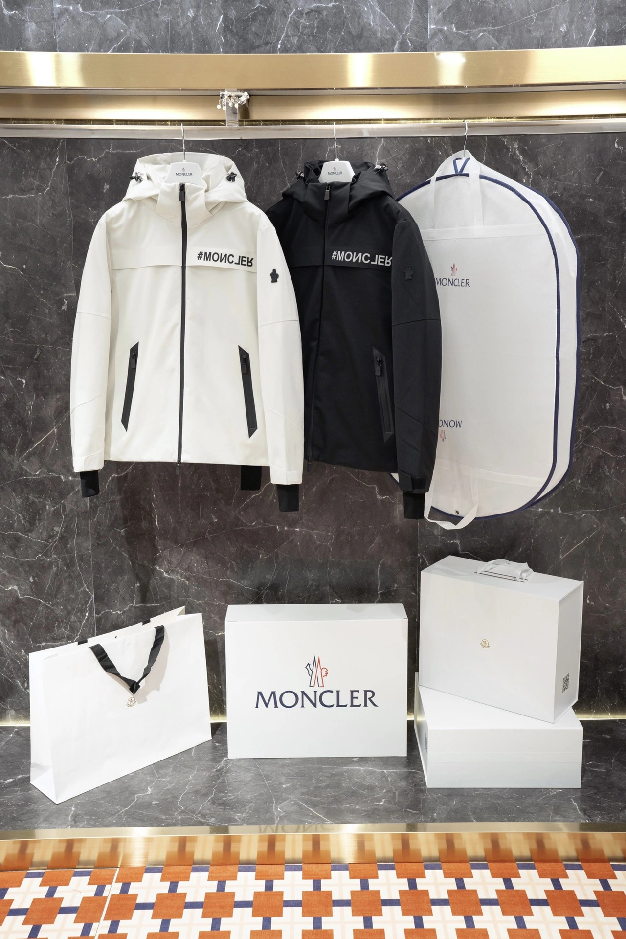 Top mirror Moncler Down Jackets