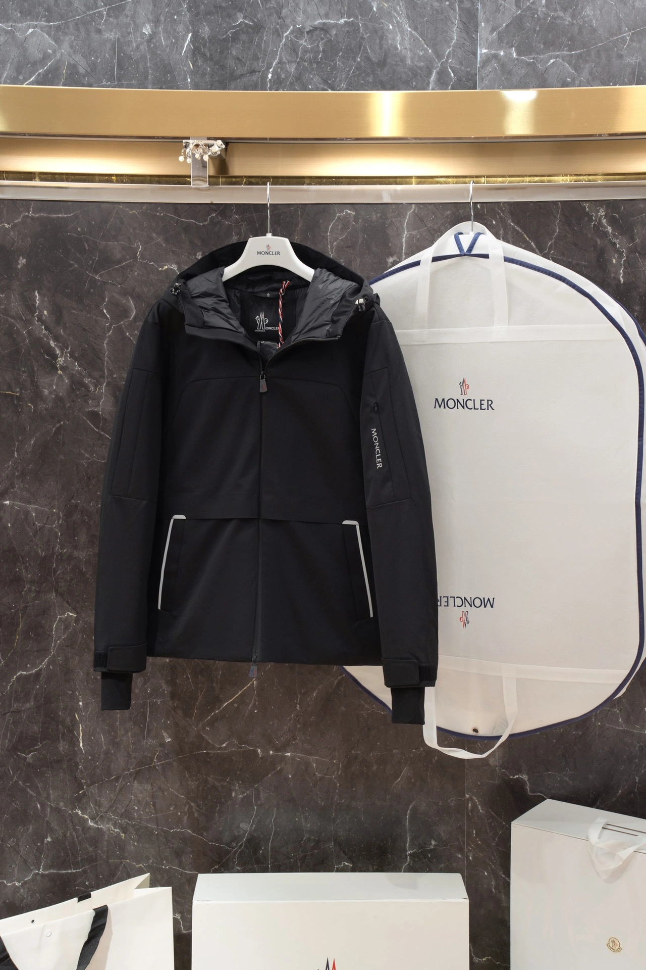 High fidelity Moncler Down Jackets