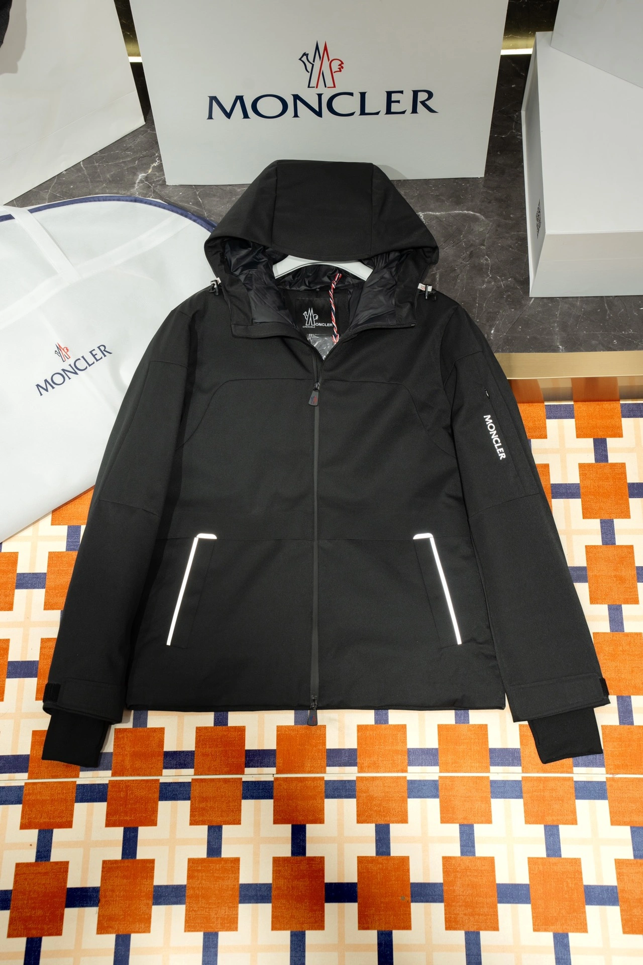 High fidelity Moncler Down Jackets