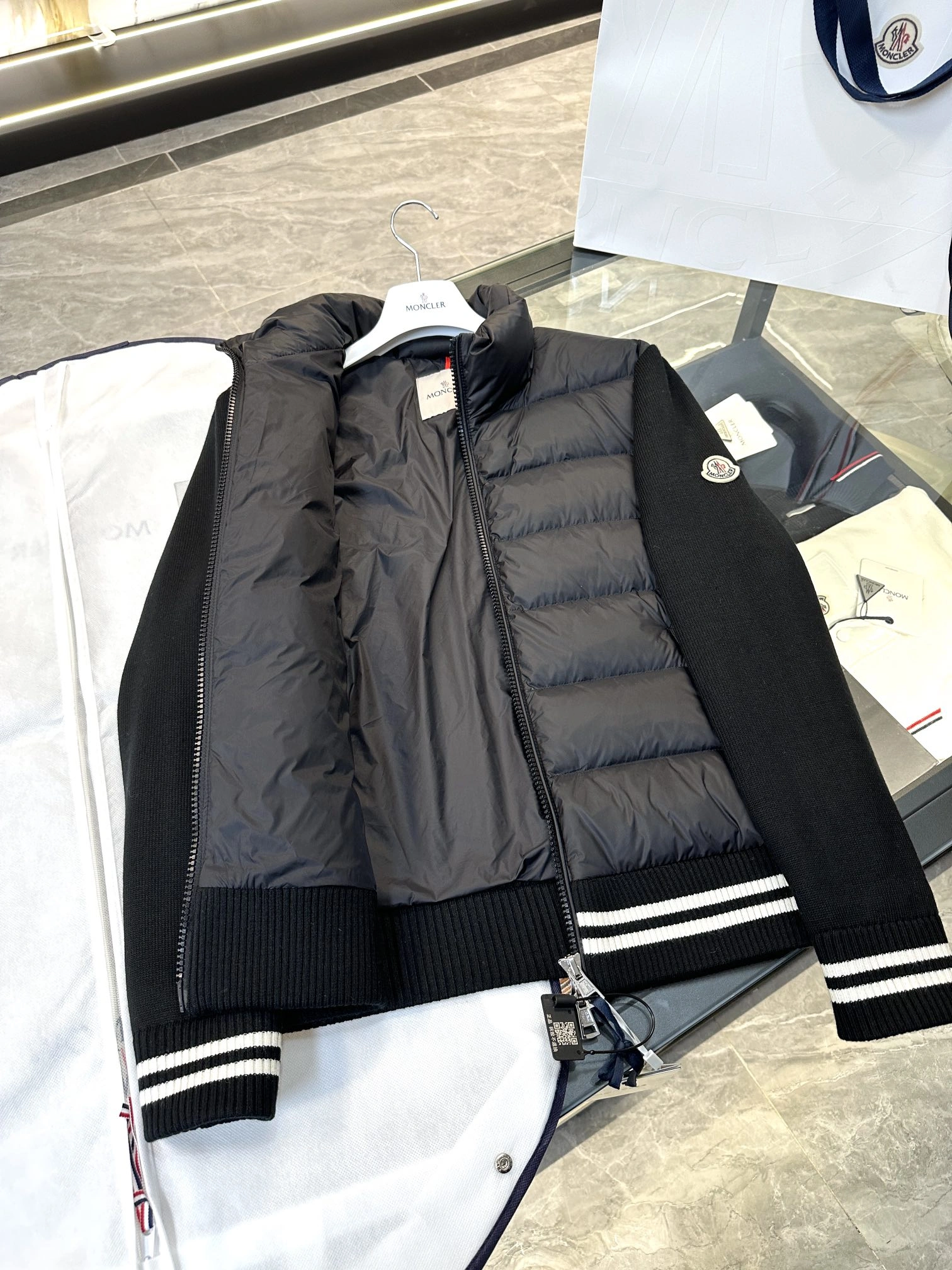 Cut-rate Moncler Down Jackets