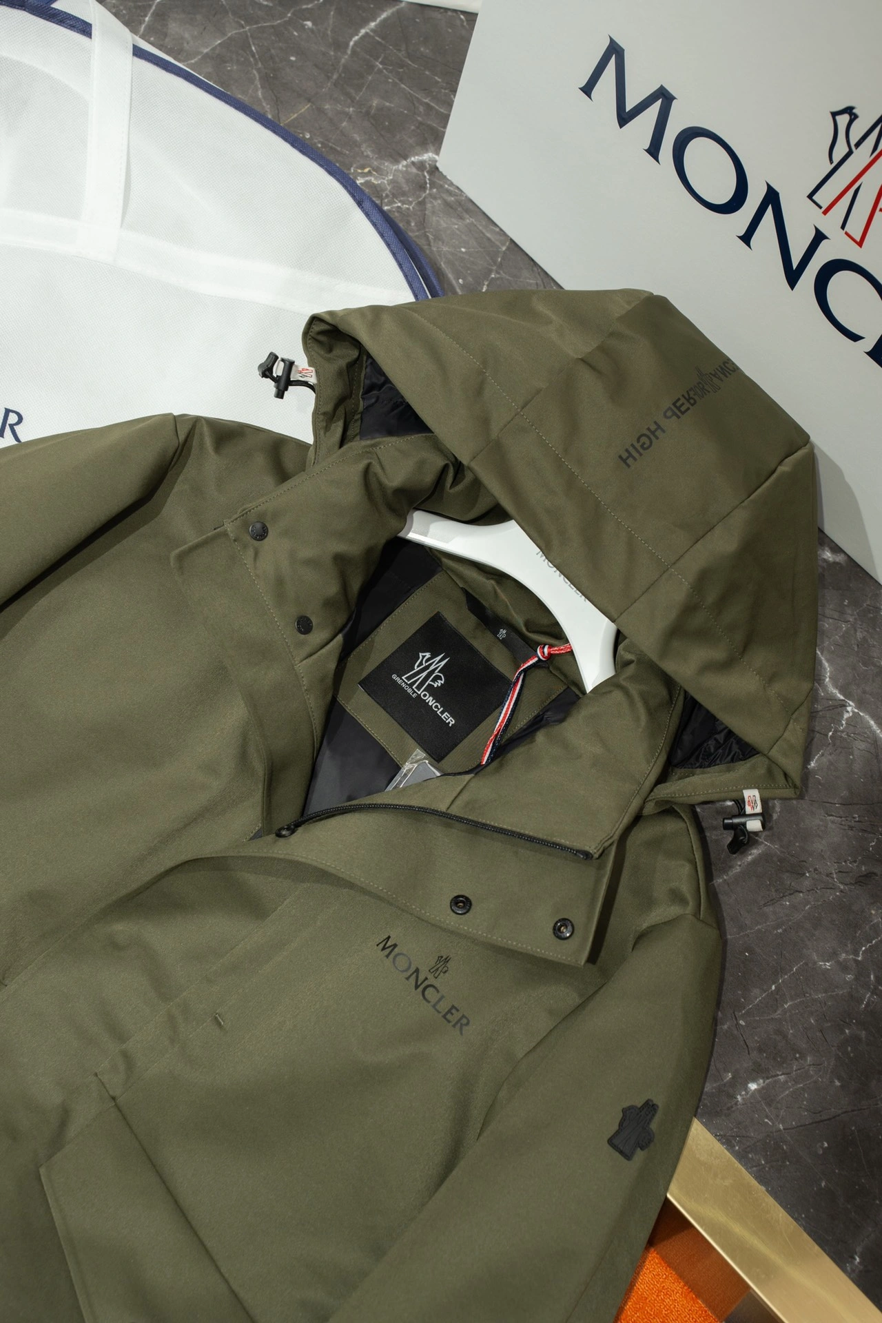 High fidelity Moncler Down Jackets
