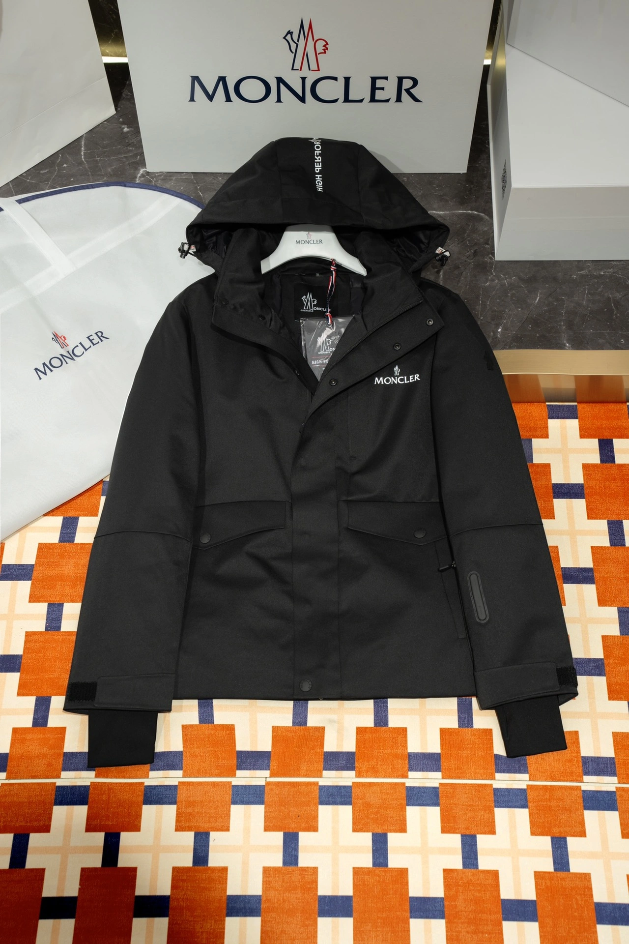High fidelity Moncler Down Jackets