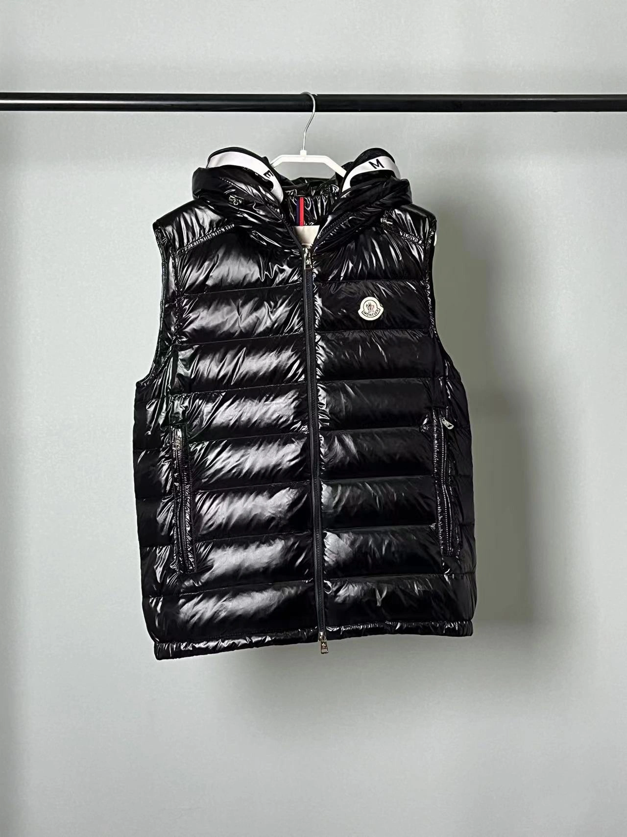 Low-cost Moncler Down Jackets