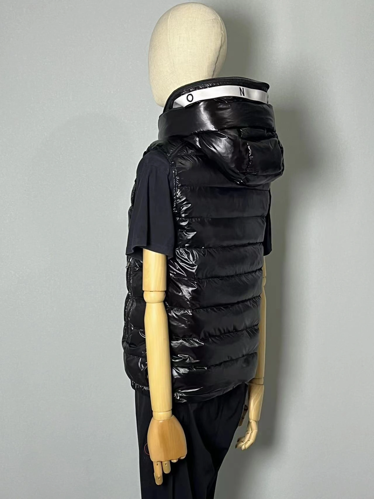 Low-cost Moncler Down Jackets
