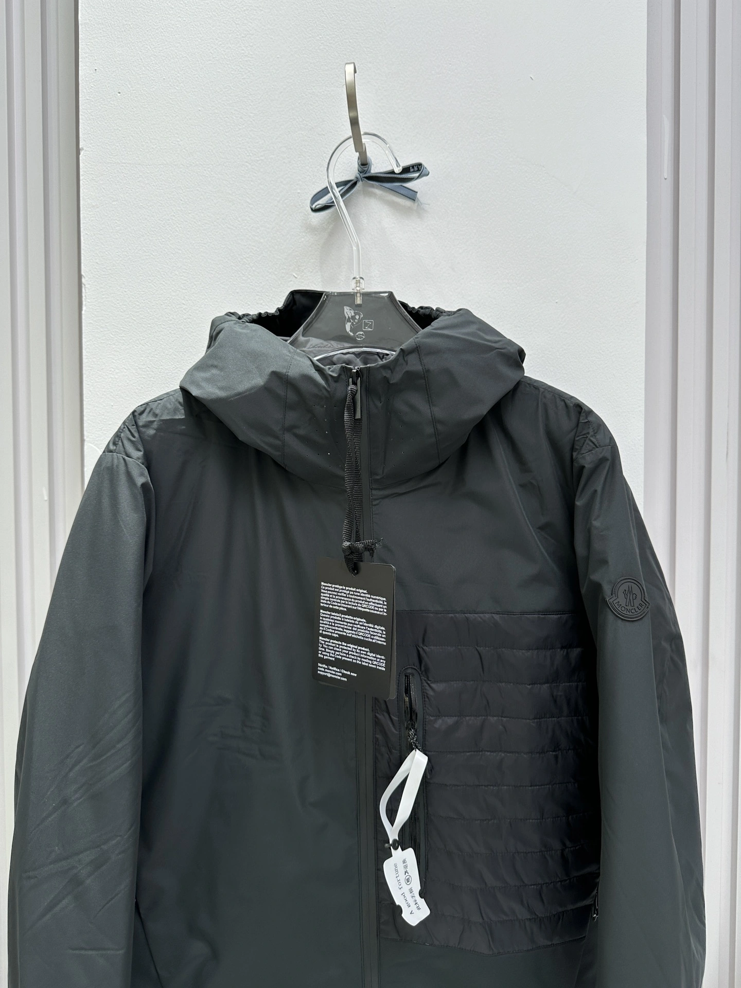 Inexpensive Moncler Down Jackets